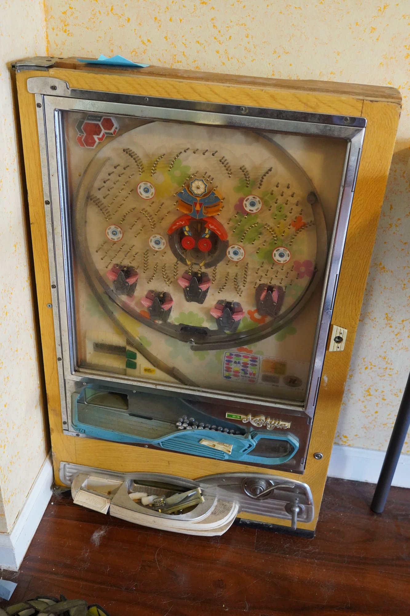 Vintage Japanese Nishijin Stand Up Pinball Machine (untested) #58144 ...