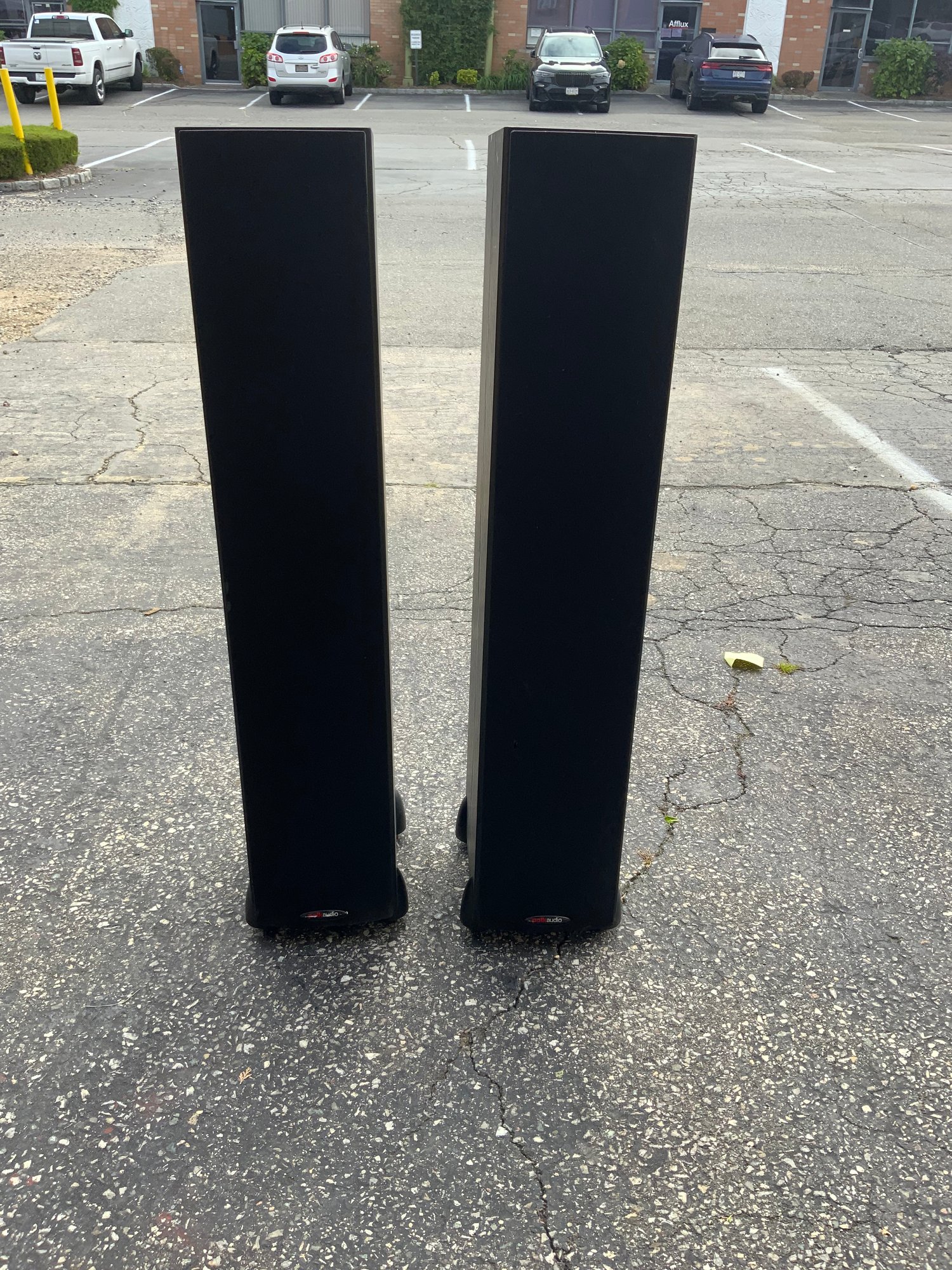 Polk Audio Monitor 50 Series II Tower Speakers #50248 | Auctionninja.com