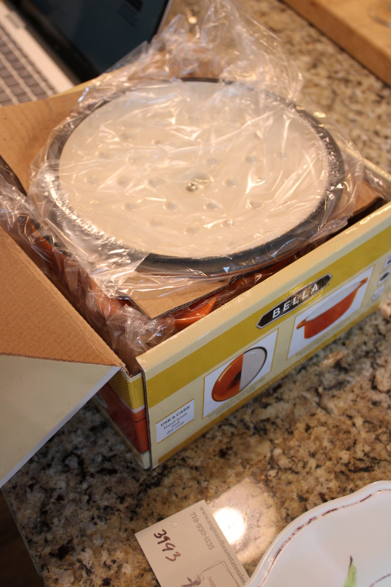 Bella 2.75 Cast Iron Dutch Oven #3993 | Auctionninja.com