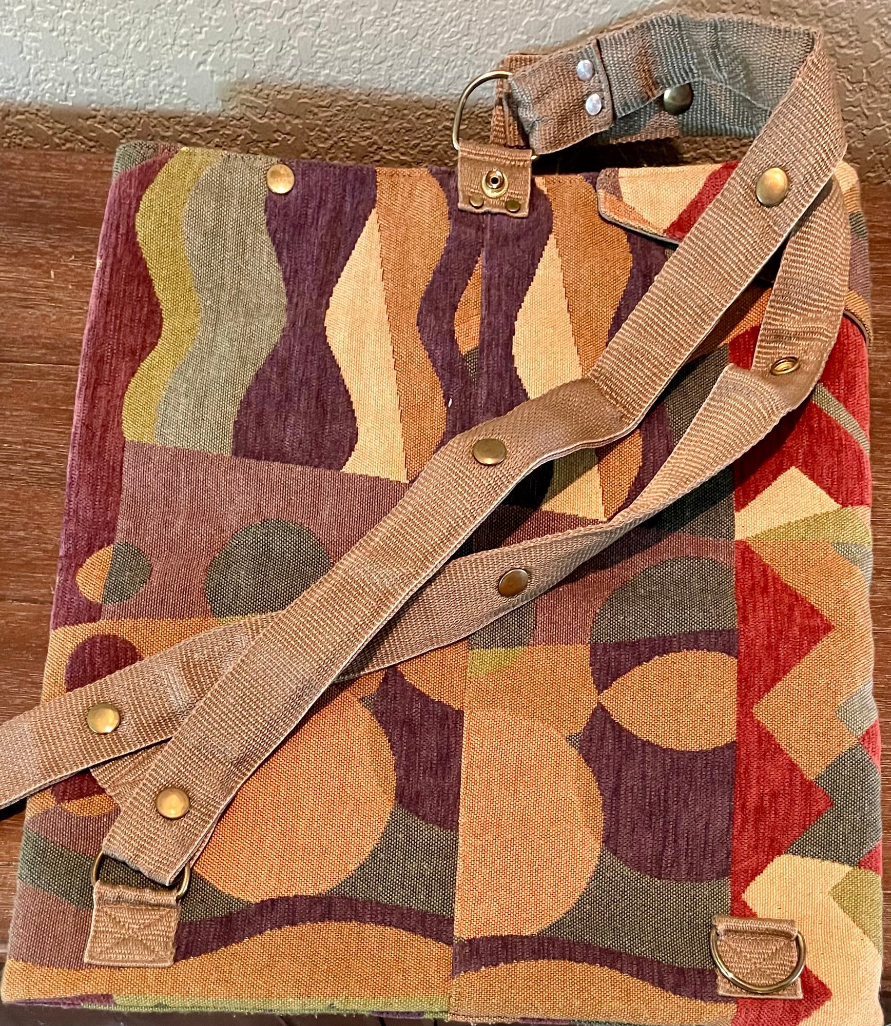 Carson Rogers Design Triangle Carogi Bag Backpack With Paperwork #40311 ...