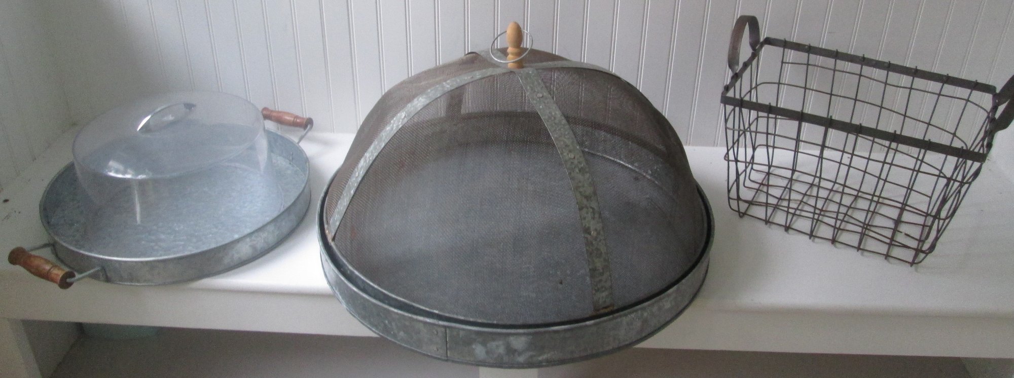 Galvanized Serving Covered Trays And Wire Basket #7246 | Auctionninja.com