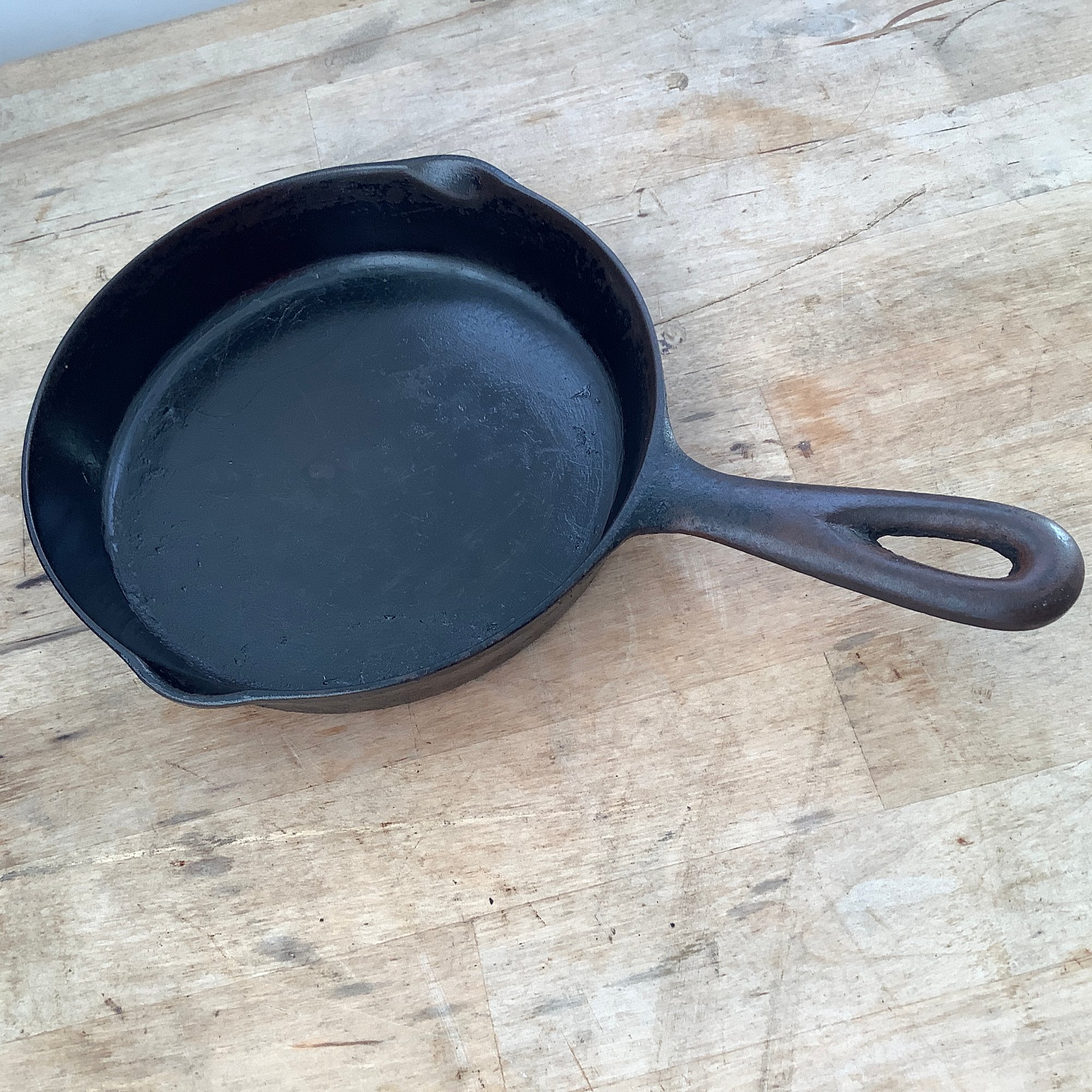 Favorite Piqua Ware Cast Iron Skillet (1916-1934), 3A, 6.5 Inch #4190 ...