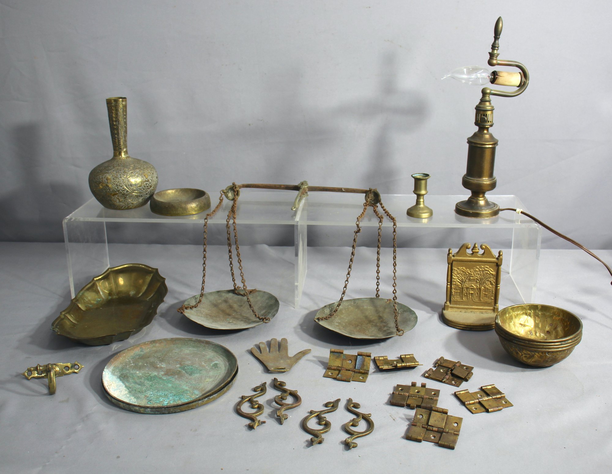 Group Lot Of Vintage Brass Objects #63237 | Auctionninja.com