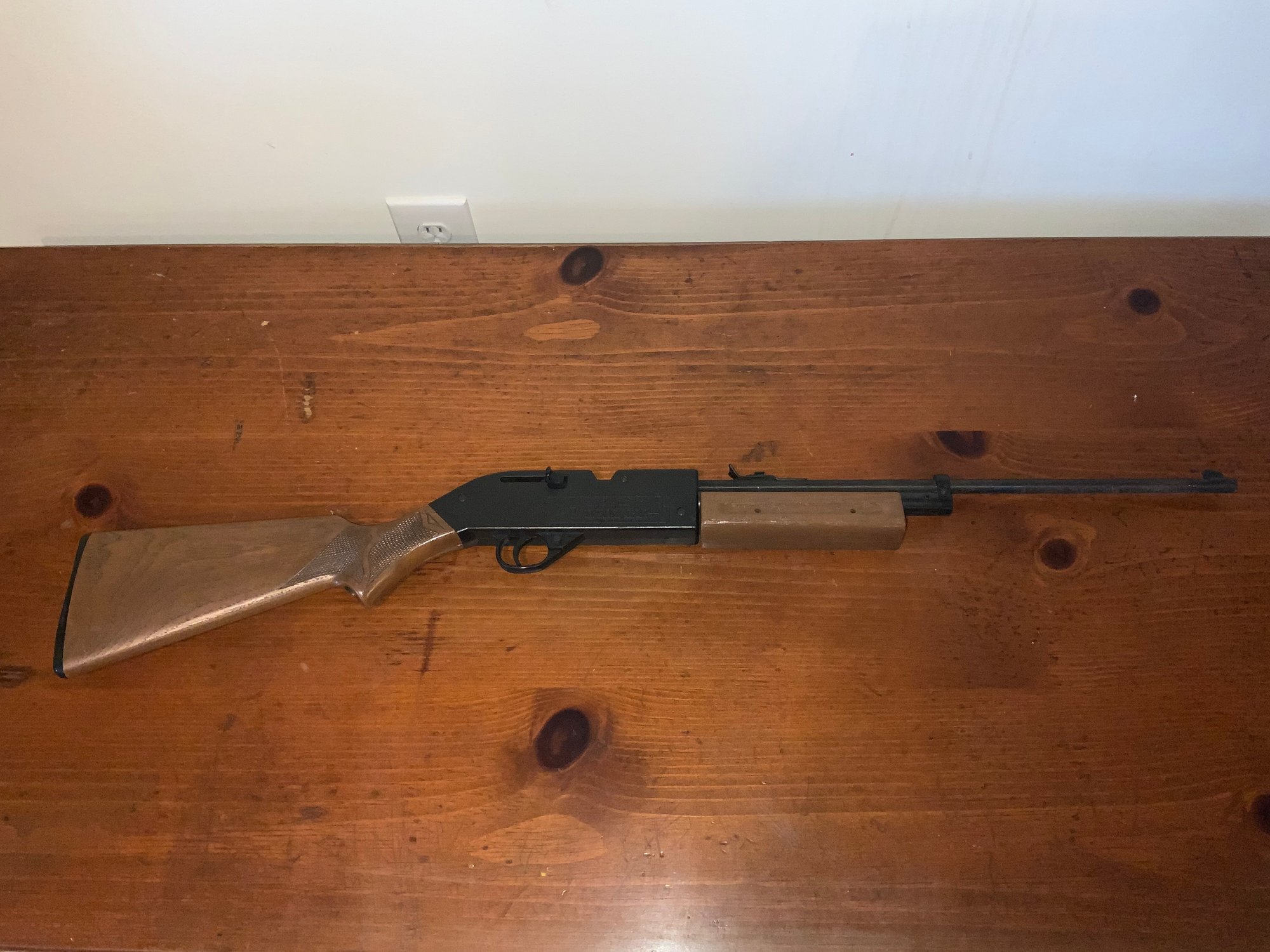 Crosman 760 Pumpmaster Toy Air Gun Model 760-C #9383 | Auctionninja.com