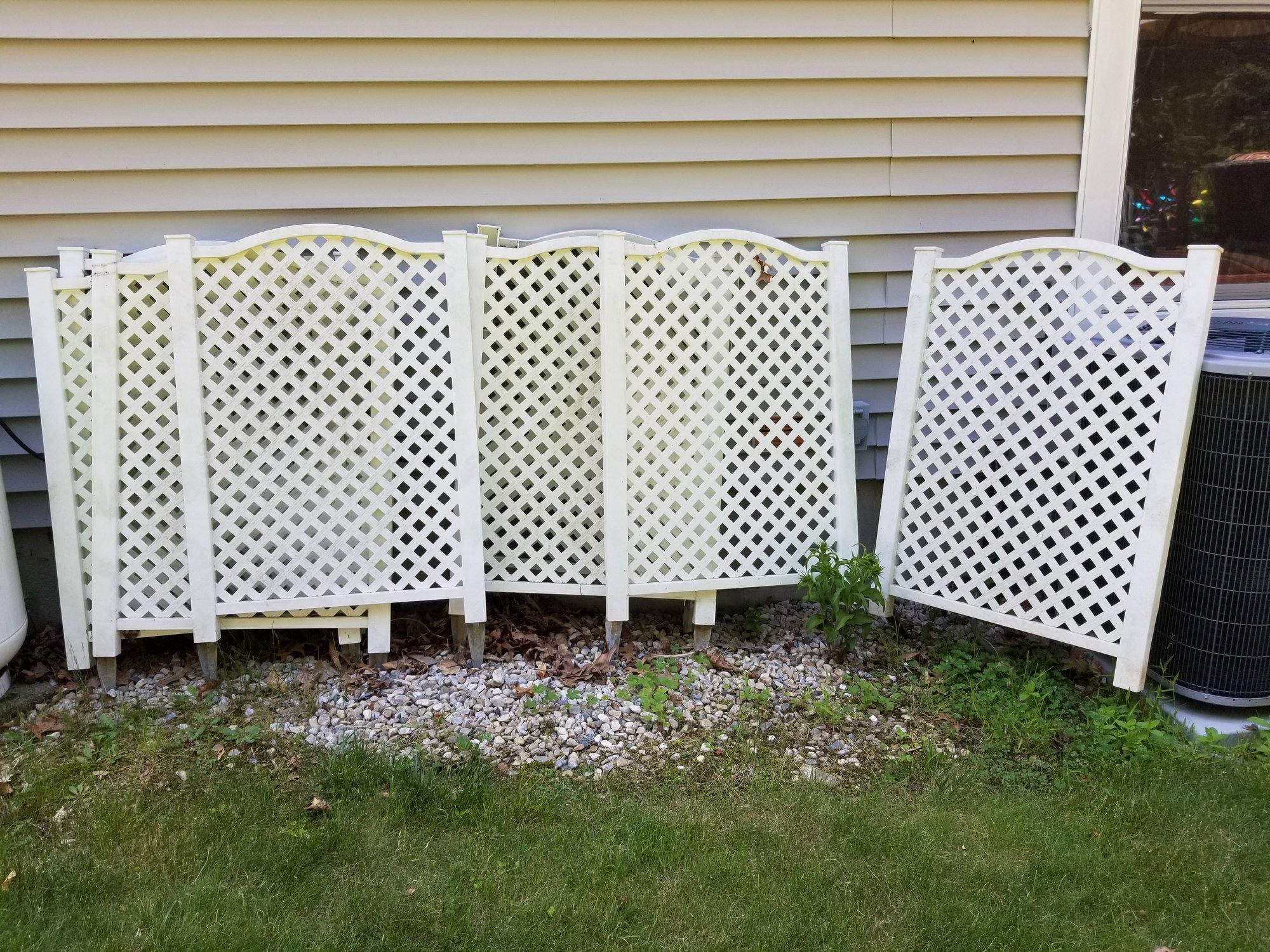 Eight Sections Outdoor Privacy Screens 32 Inches Wide X 45 Inches High ...
