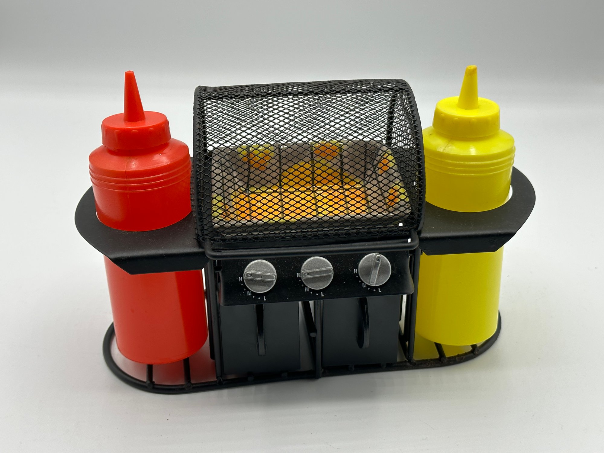 Adorable Grill Condiment Set #40772050 | Auctionninja.com