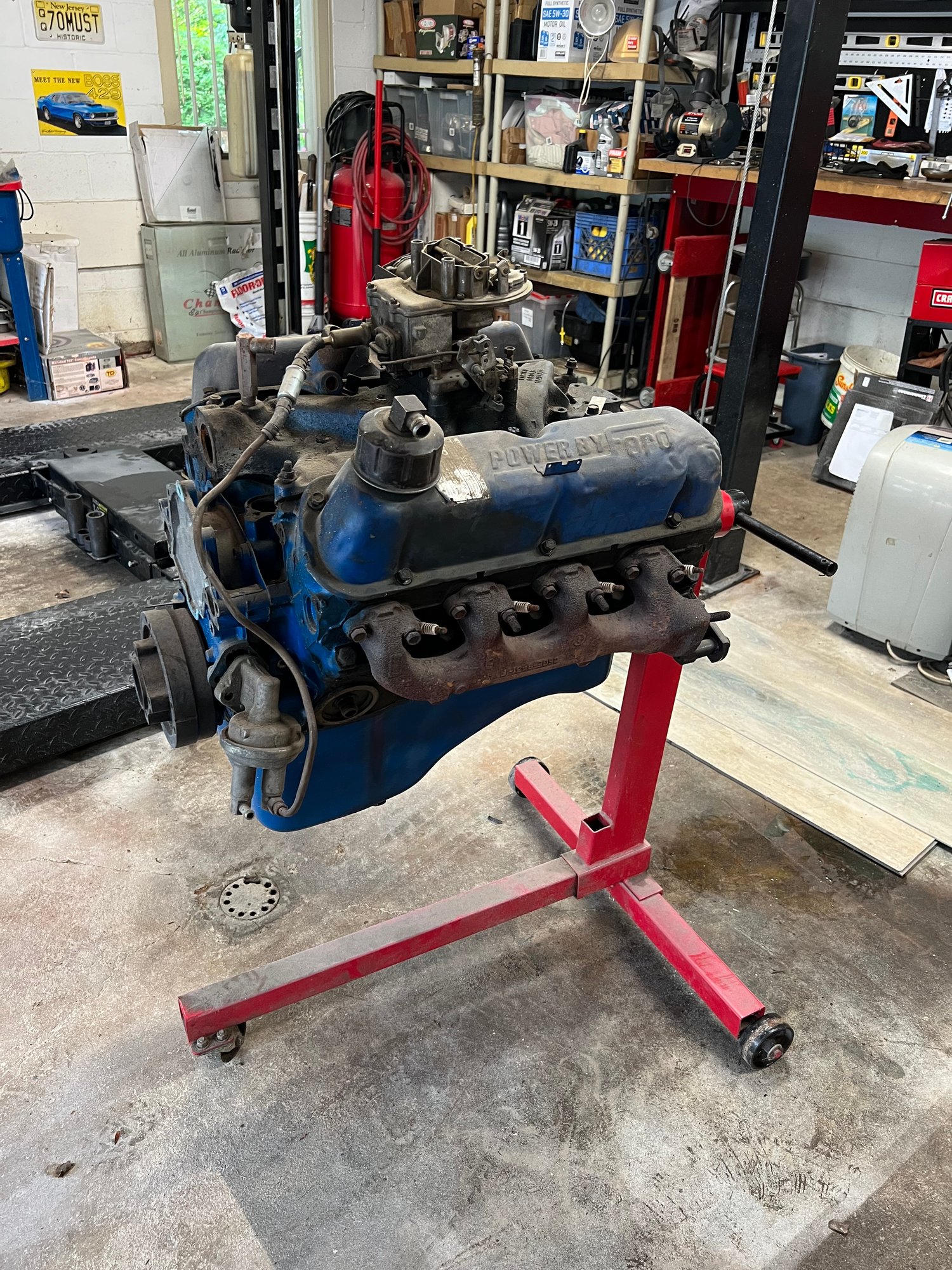 1970 Ford 302 Original Engine With Engine Stand #1583448 | Auctionninja.com