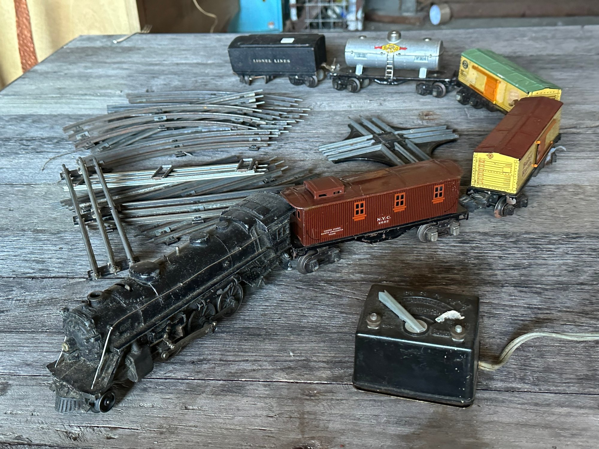 A Vintage Pre-War Metal Lionel Train Set, Tracks And Transformer Intact ...