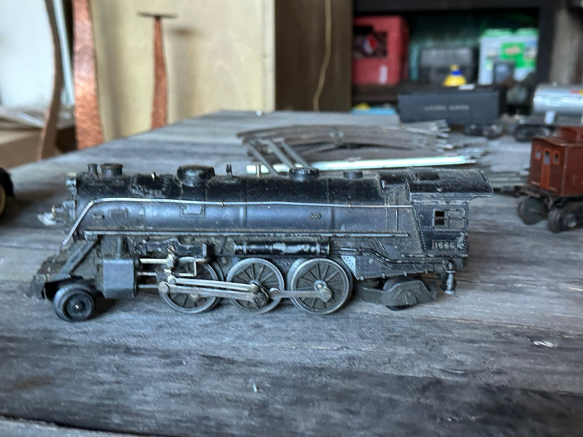 A Vintage Pre-War Metal Lionel Train Set, Tracks And Transformer Intact ...