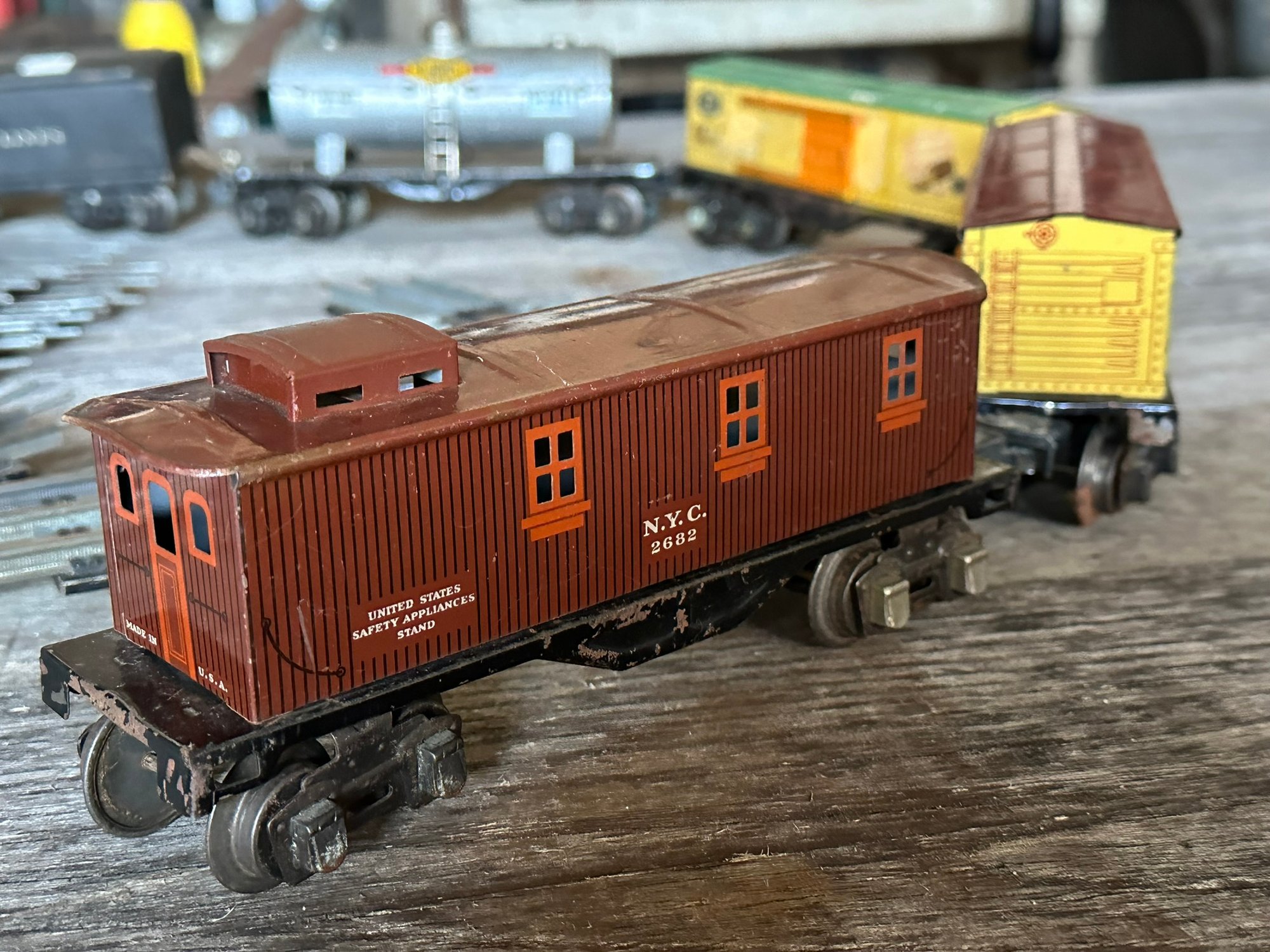 A Vintage Pre-War Metal Lionel Train Set, Tracks And Transformer Intact ...