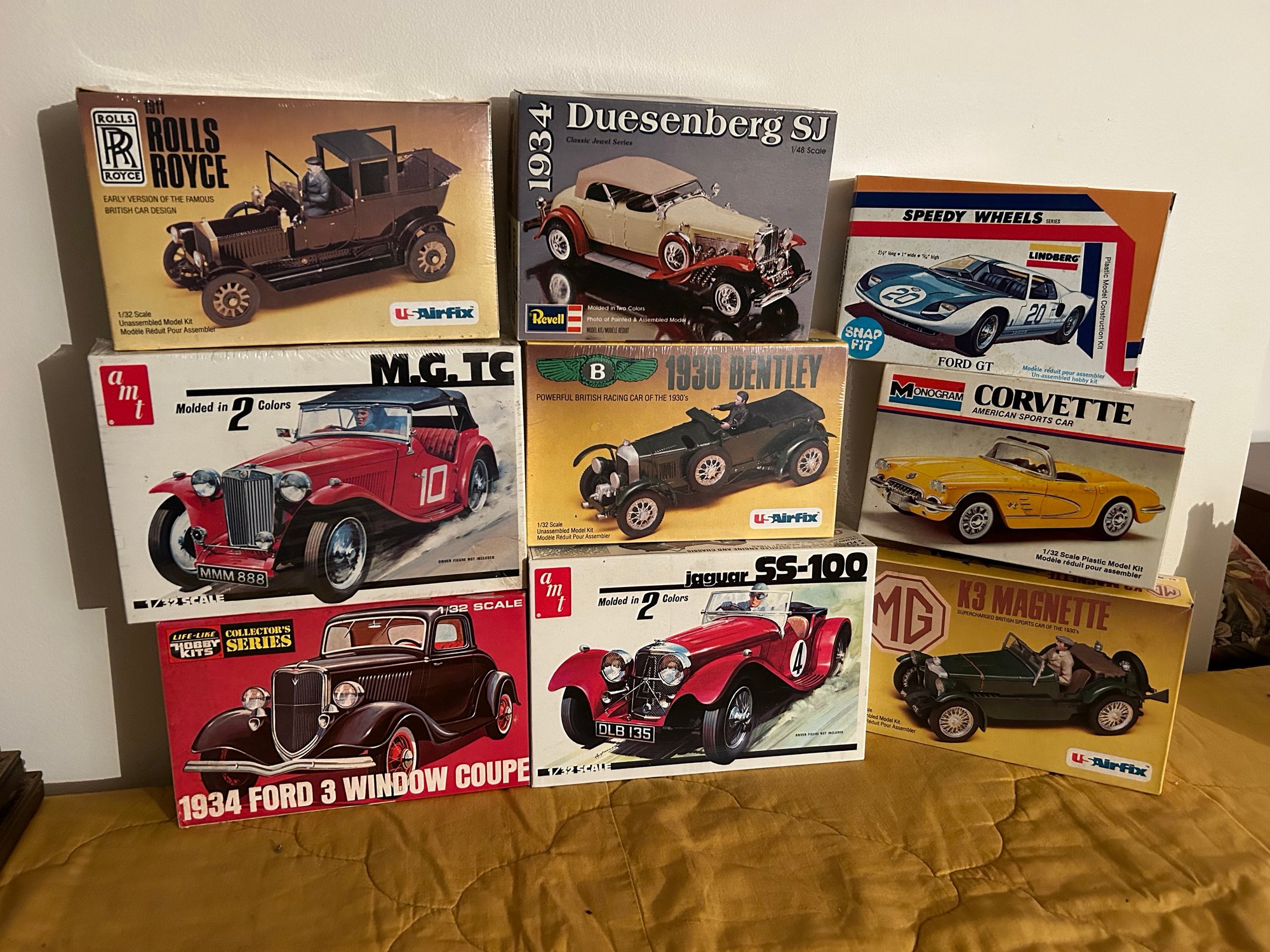 Great Mix Of Rare 1960s Model Car Kits #1548439 | Auctionninja.com