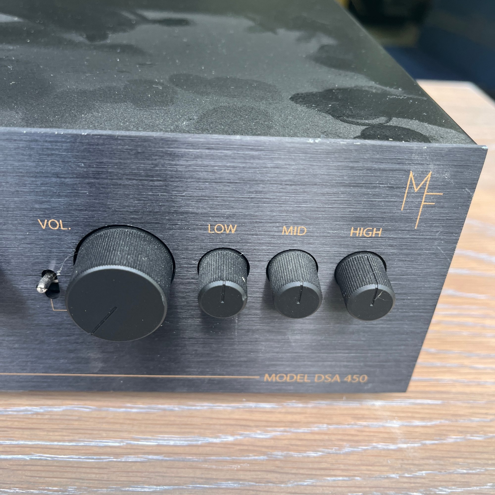 An Audio Simplicity Amplifier Model DSA 450 - 4 Channel #40786789 | Auctionninja.com