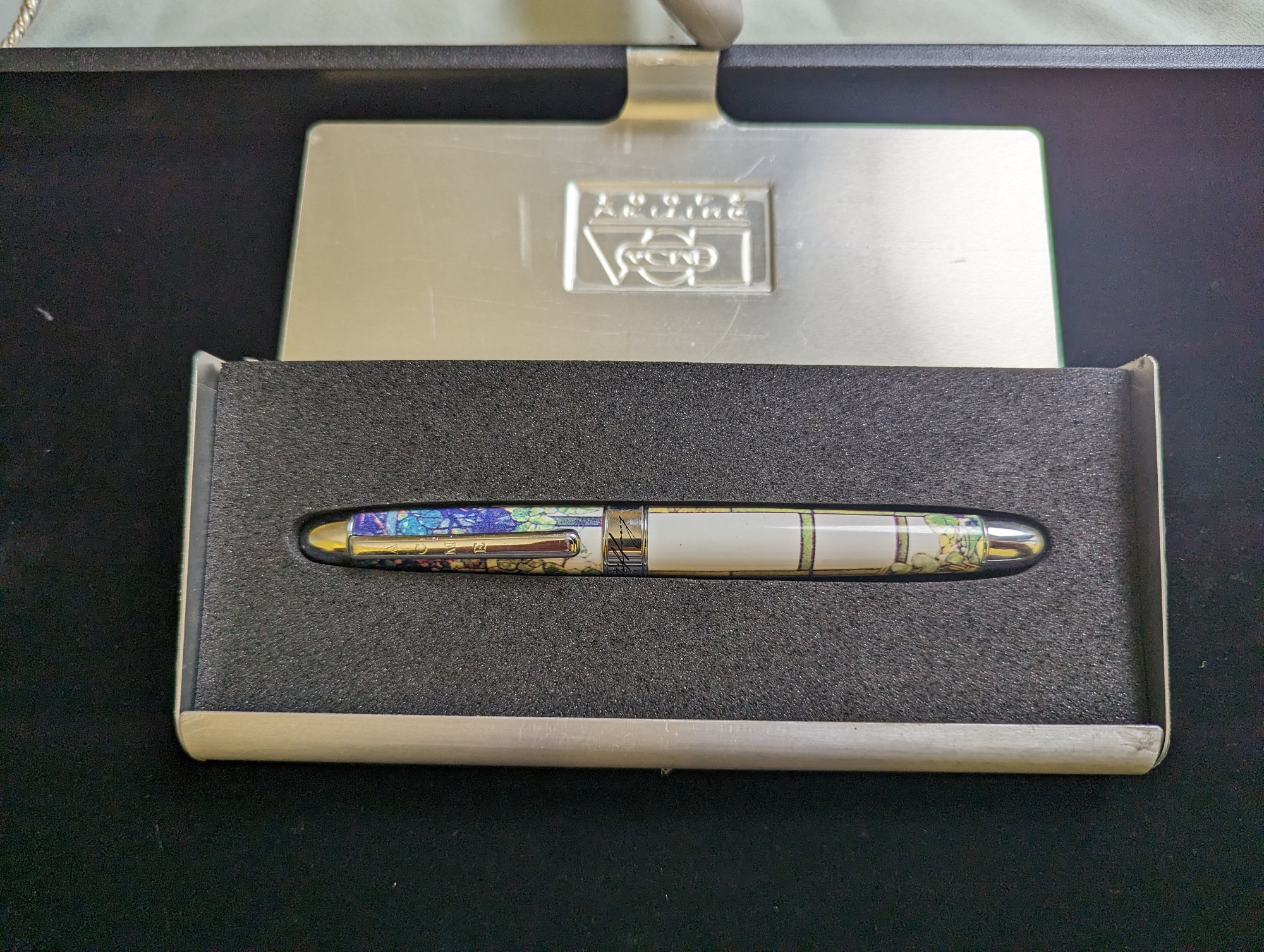 Acme Tiffany Themed Pen #1505490 | Auctionninja.com