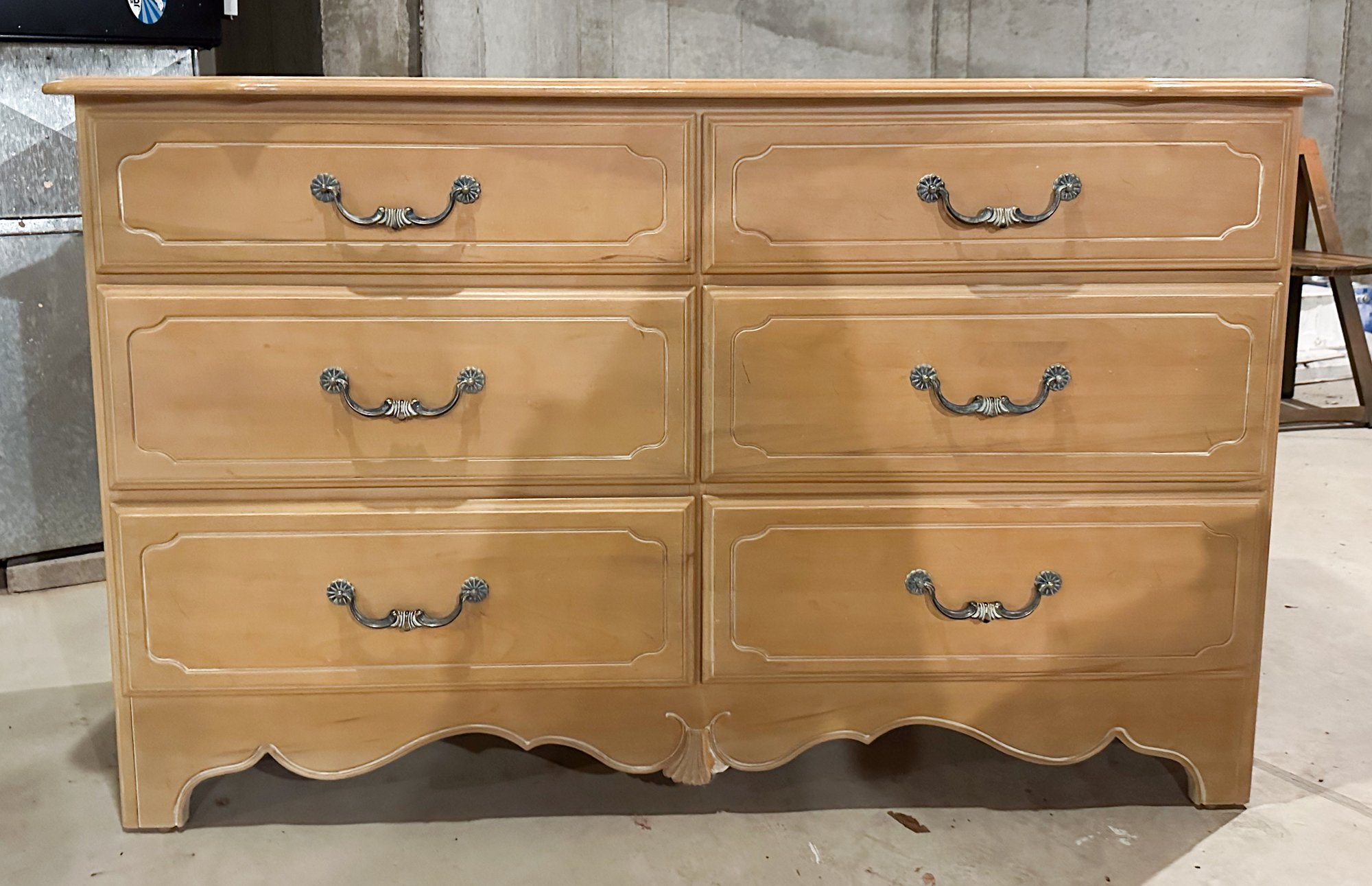 Vintage Ethan Allen French Provincial Style 6 Drawer Dresser #1817005 ...