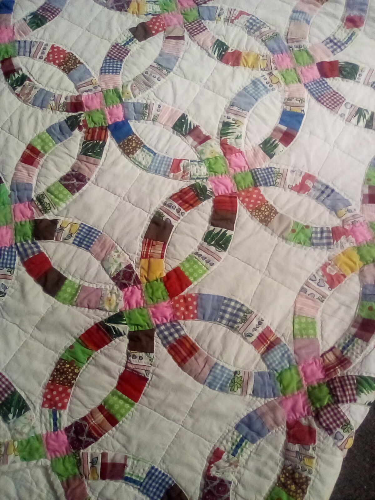 Prettiest Handmade Quilt With Lovely Pattern Made With Interlocking ...