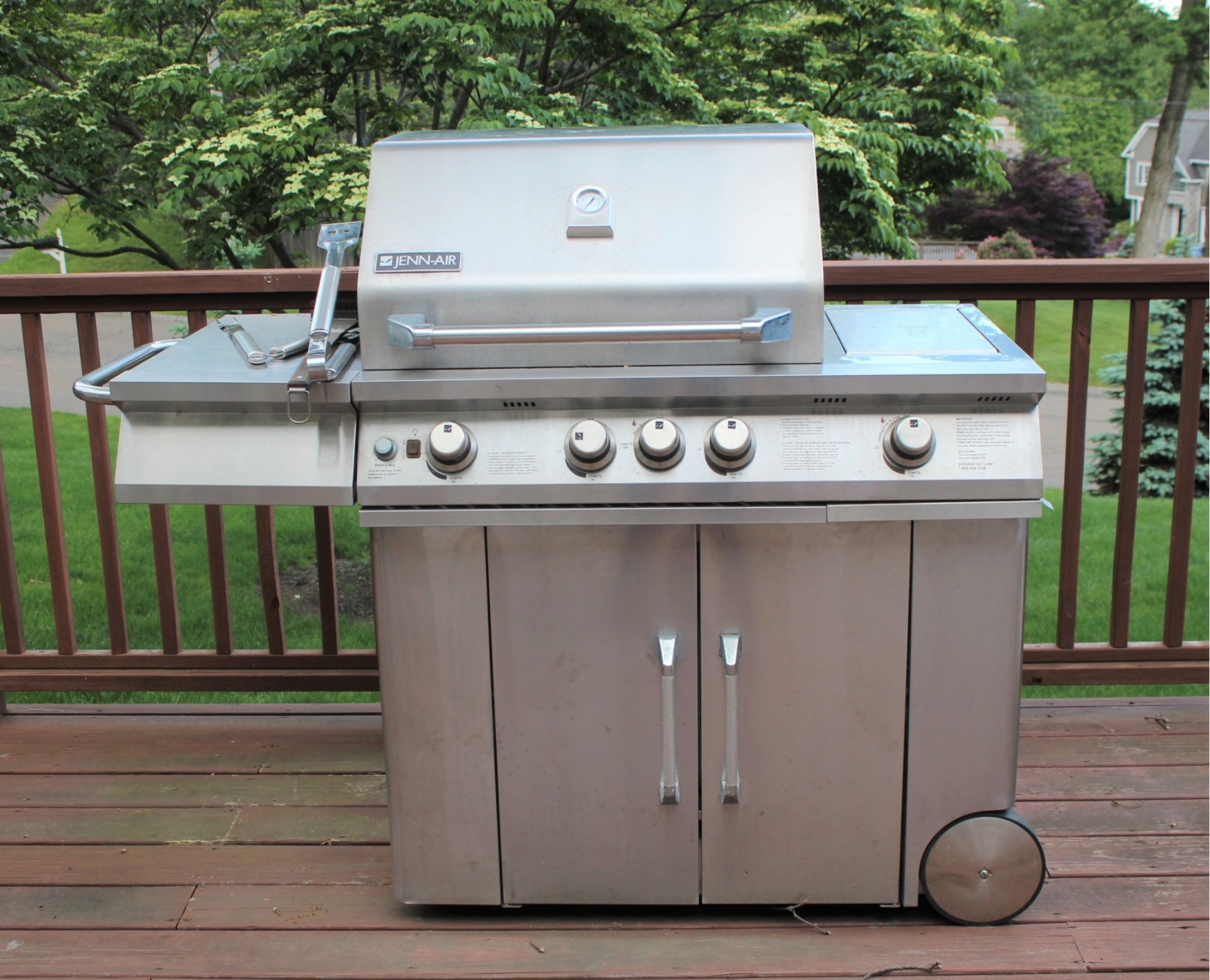 JENN-AIR 45,000 BTU 3 Burner Stainless Steel Outdoor Gas Grill Model ...