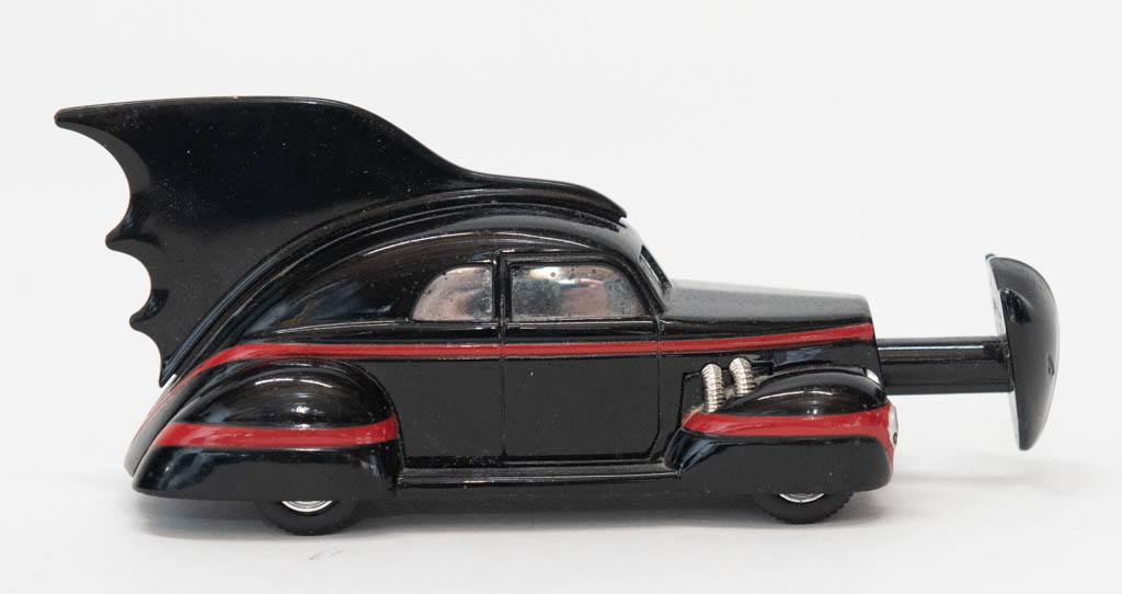 Corgi DC Comics 1940 BMBV1 Bat Car Die Cast #38366 | Auctionninja.com