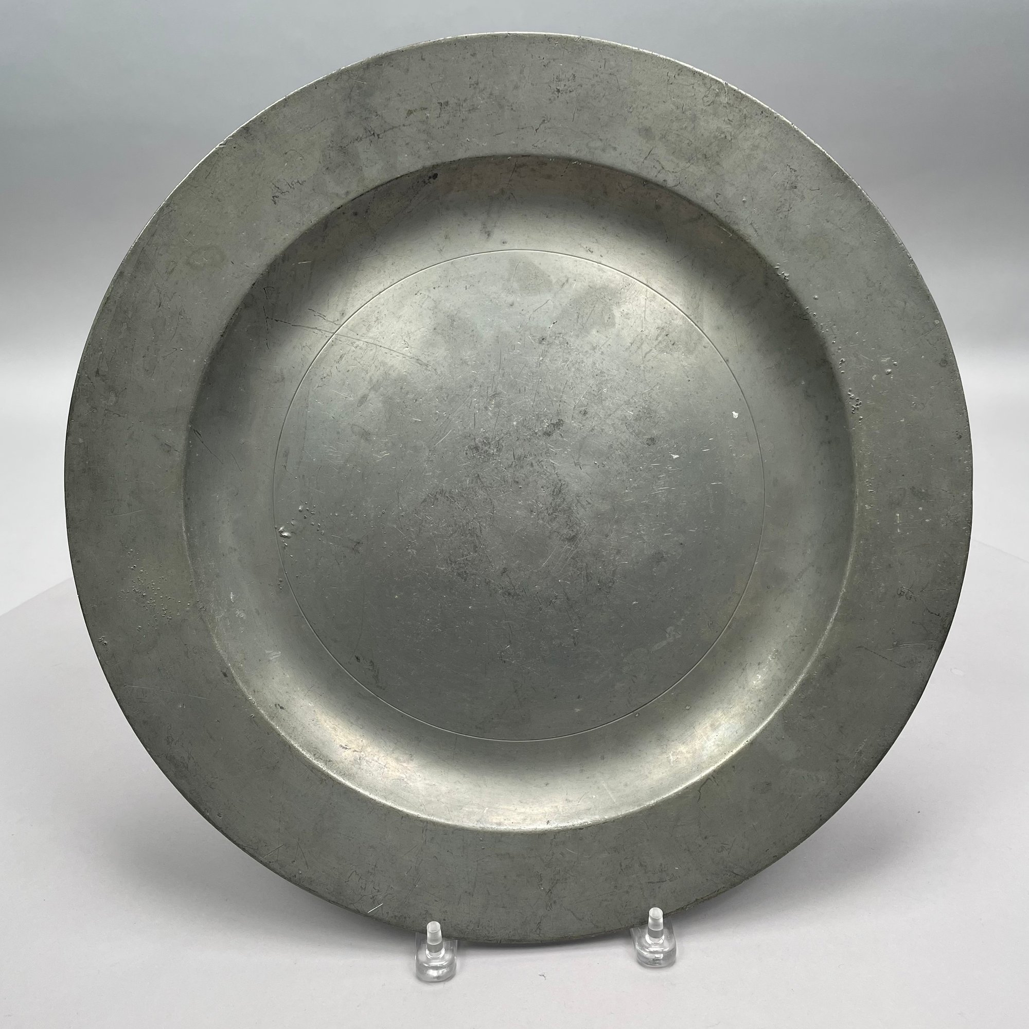 Six British Pewter Dishes And Chargers #3262 | Auctionninja.com