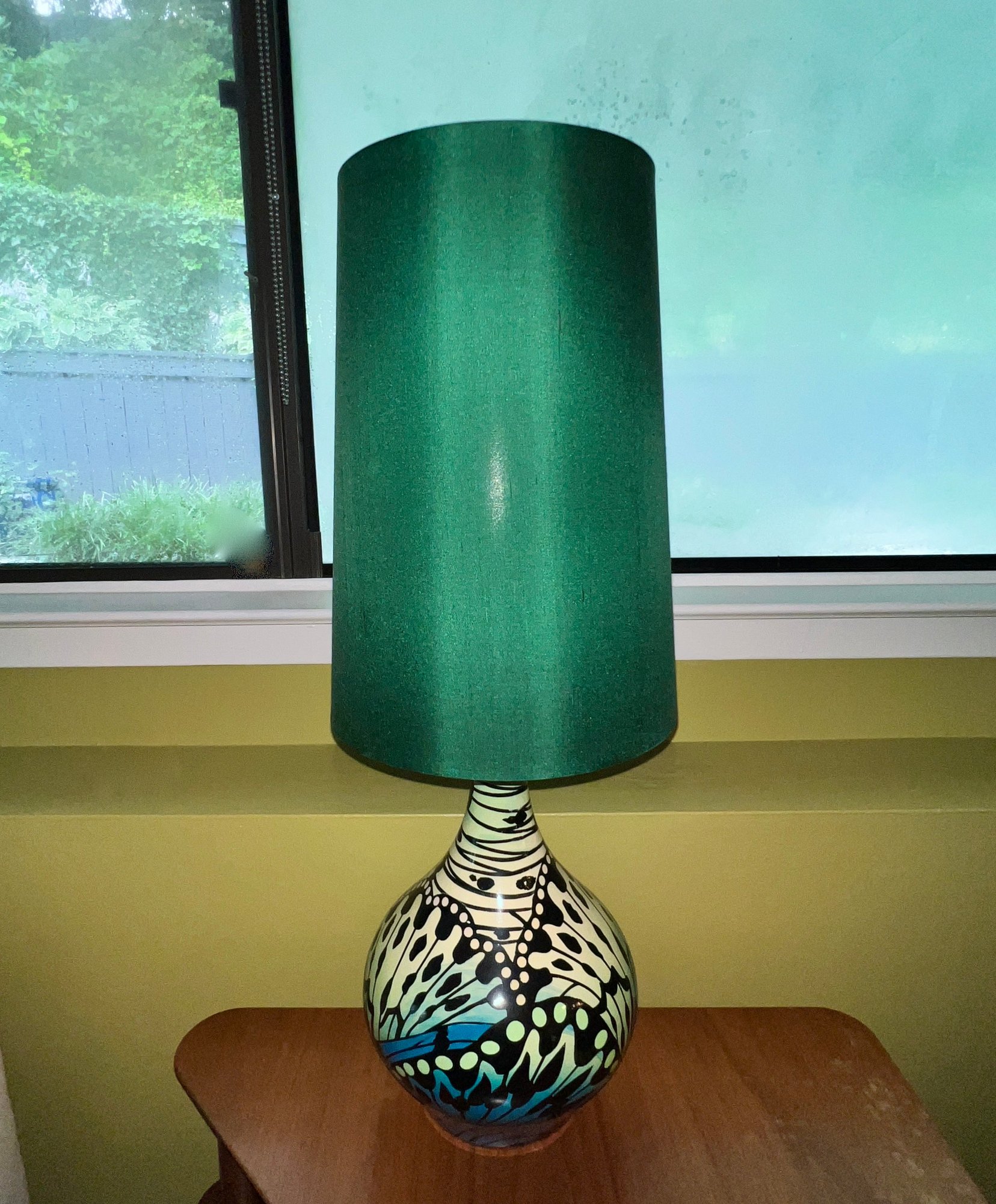 (DEN) CERAMIC BUTTERFLY TABLE LAMP WITH TALL EMERALD GREEN SHADE BY ...