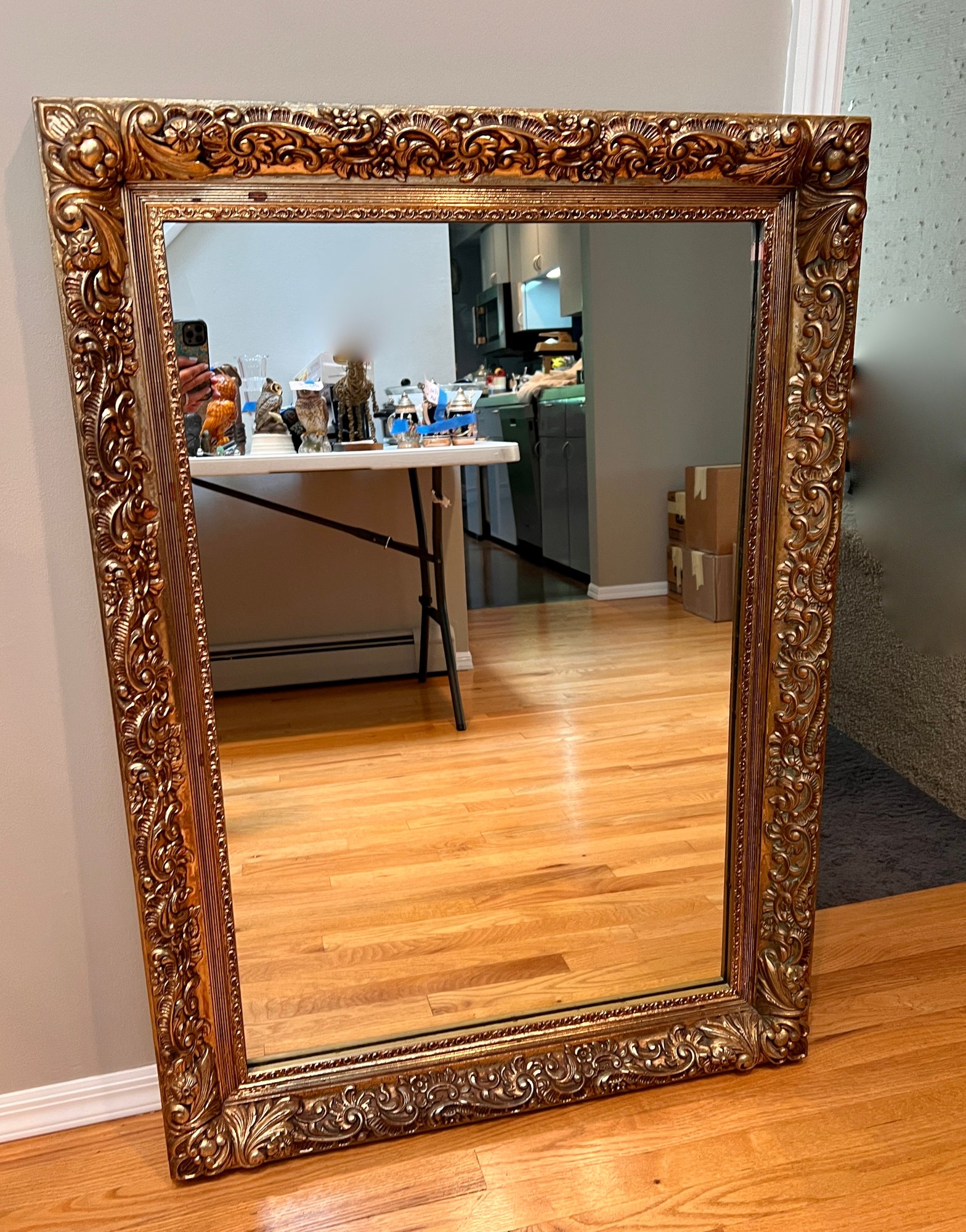 (C-hall) VINTAGE GOLD PAINTED LARGE WALL MIRROR WITH INTRICATE DESIGN ...
