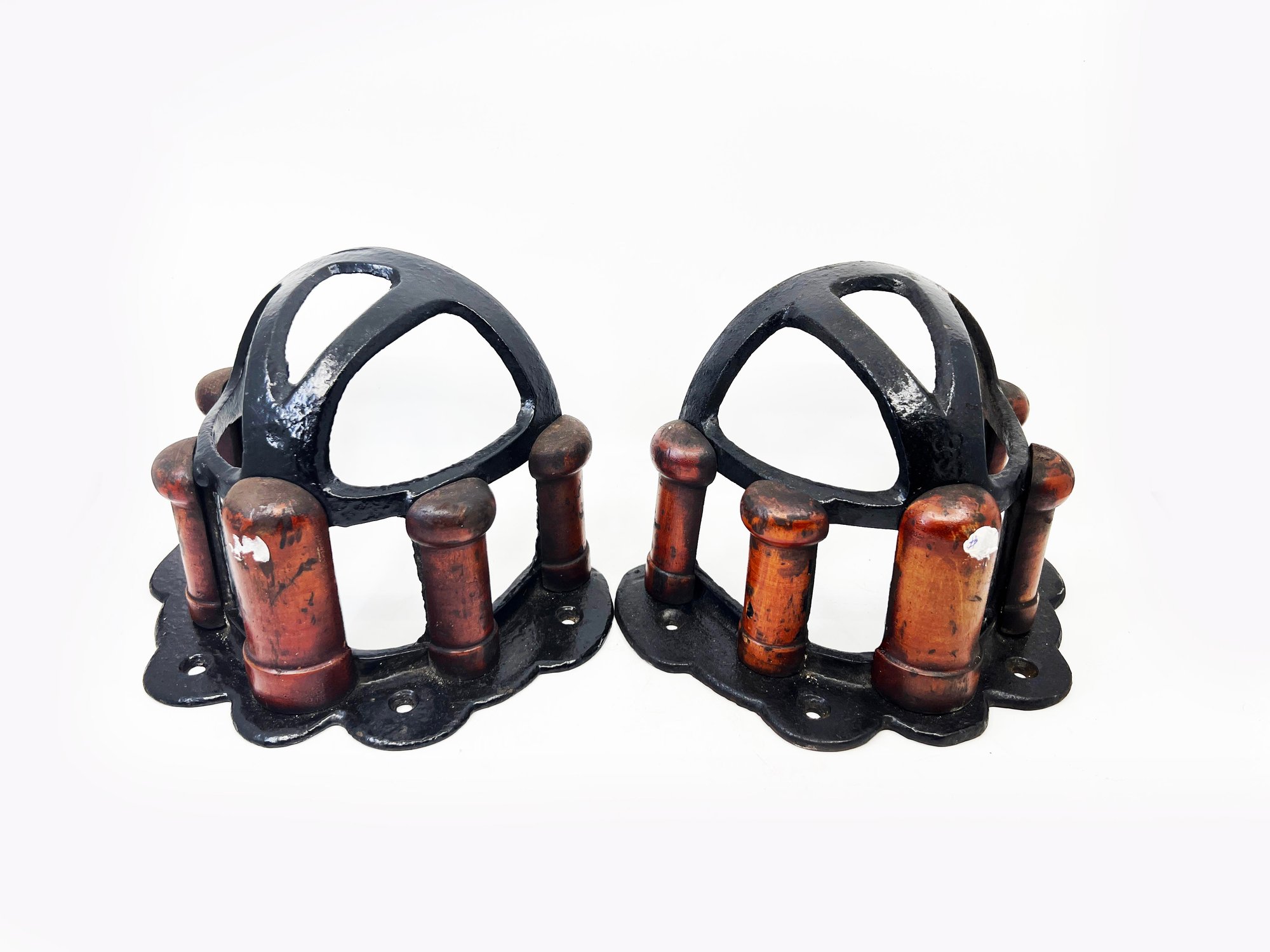 (BAS-40) VINTAGE PAIR OF HORSE FARE CAST IRON AND WOOD BRIDLE RACKS-SEE ...