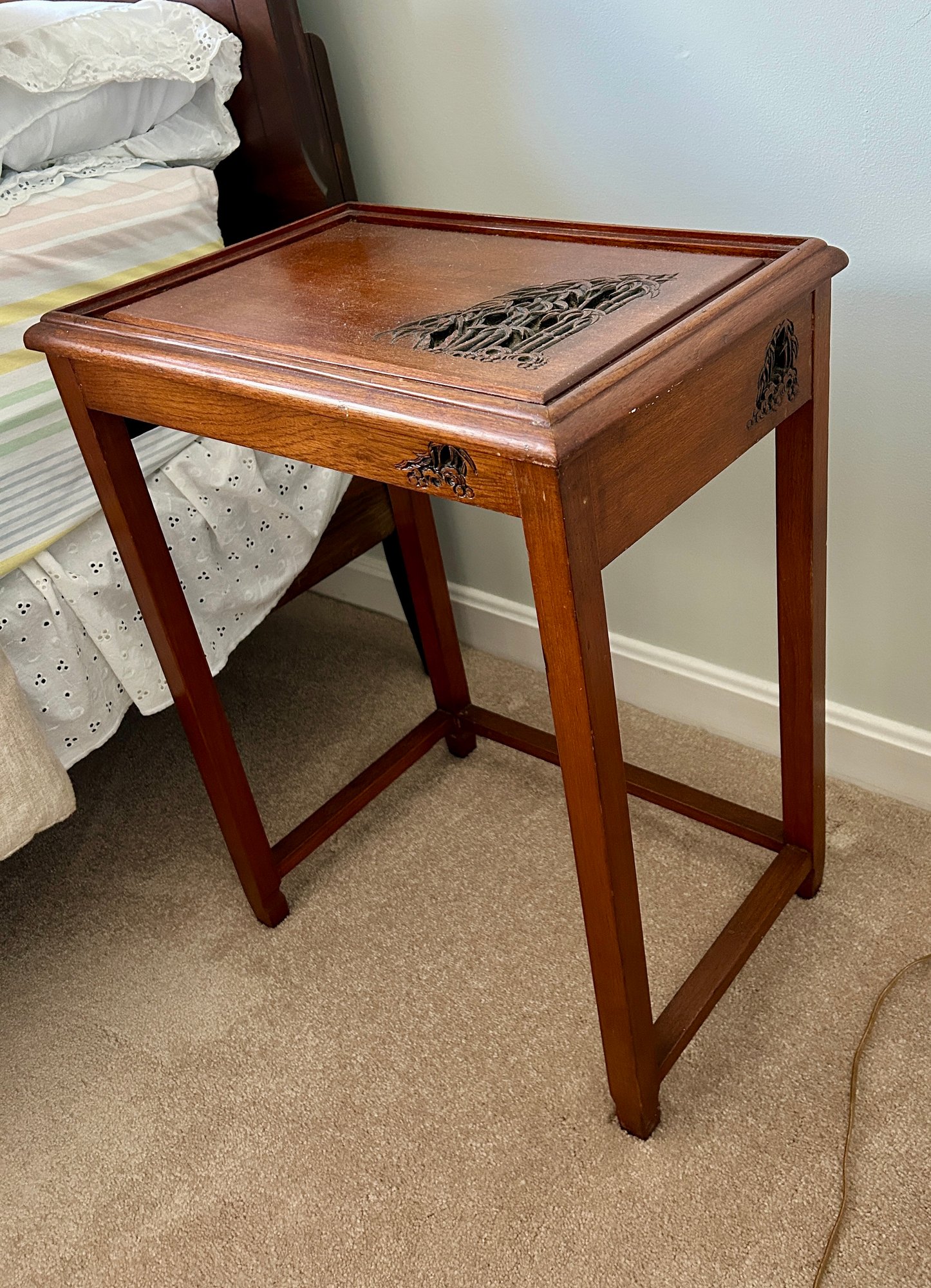 Asian Style Stand - 14x20x26 #4812 | Auctionninja.com