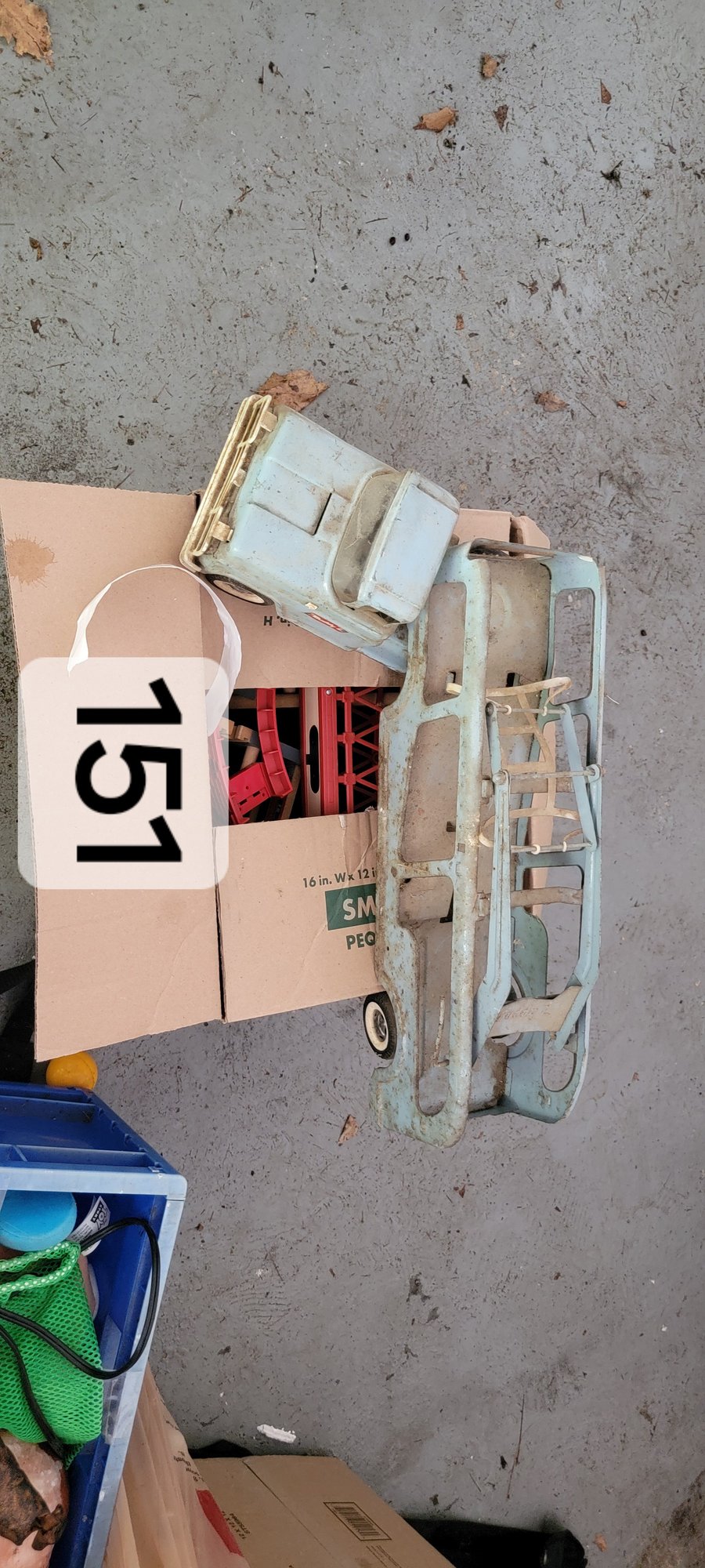 151 - VITAGE BUDDY L TRUCK WITH TRAIN TOYS #20625 | Auctionninja.com