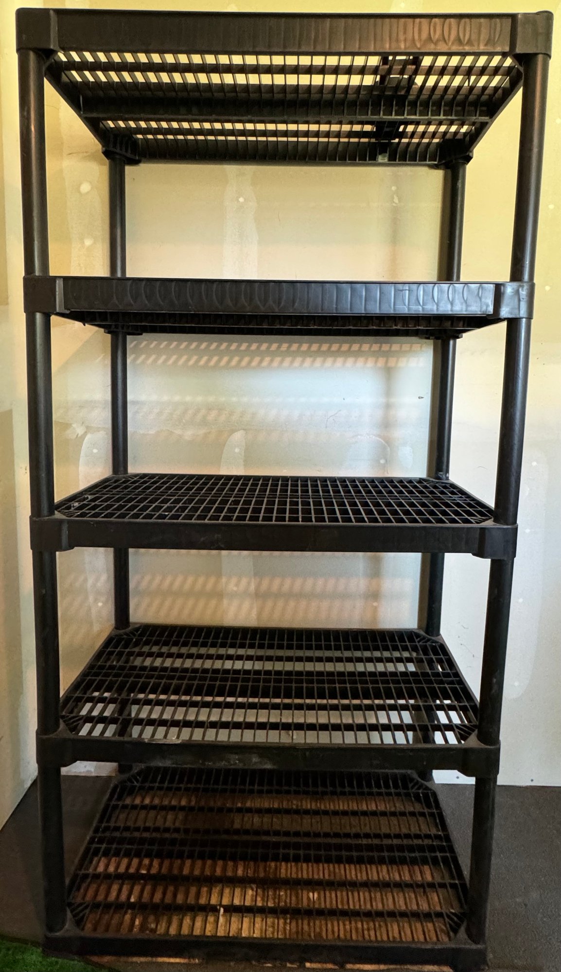 5-tier Plastic Storage Rack #197380 | Auctionninja.com