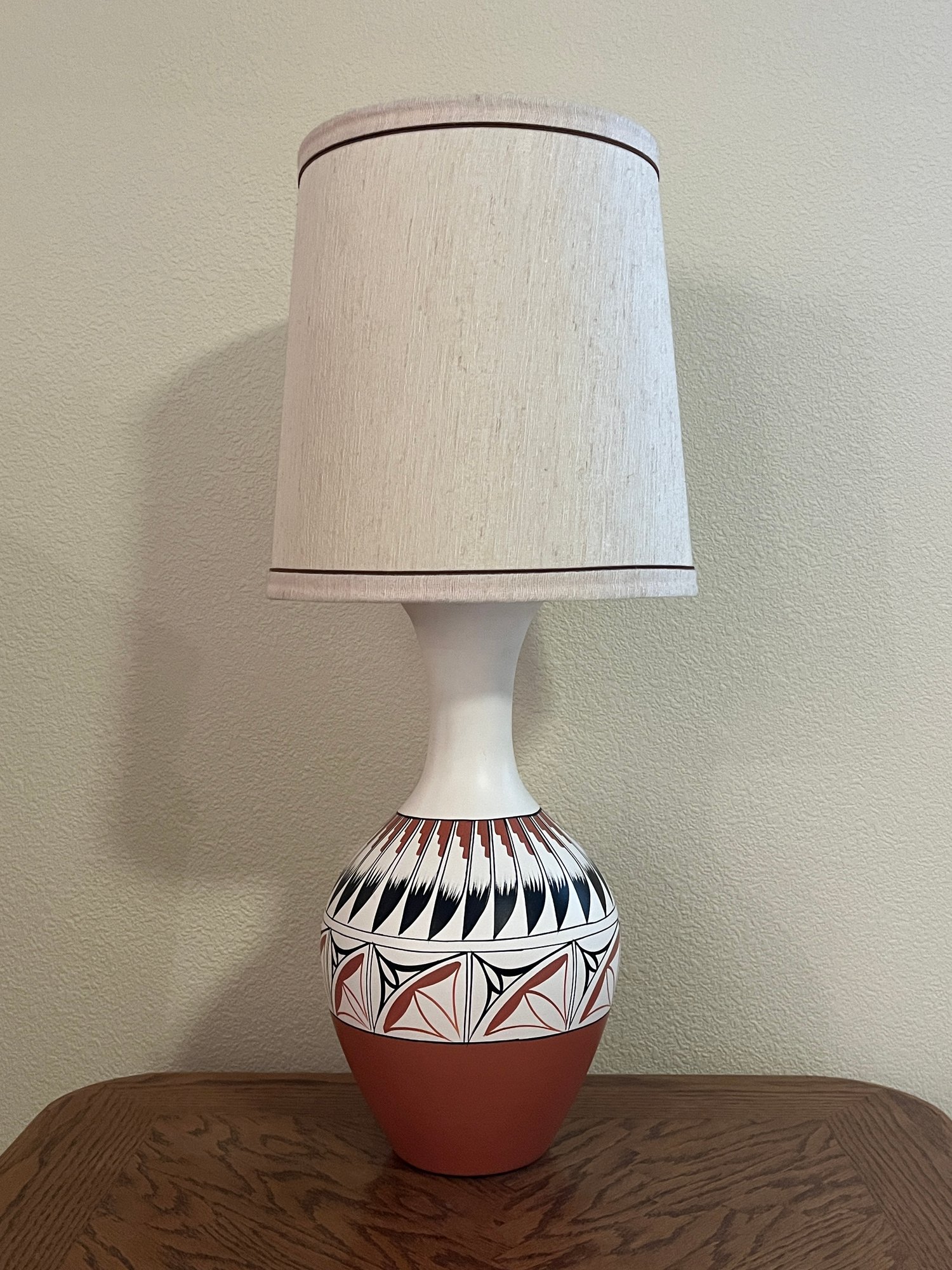 Native American Acoma Style Pottery Lamp 1 Of 2 #186586 | Auctionninja.com