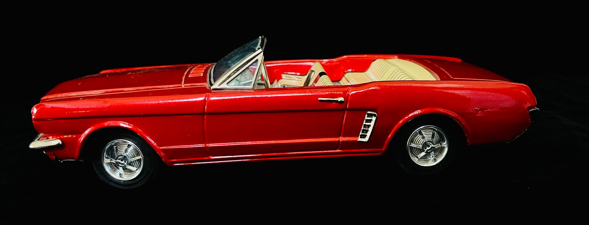1960s Ford Mustang Convertible Model #154733 | Auctionninja.com