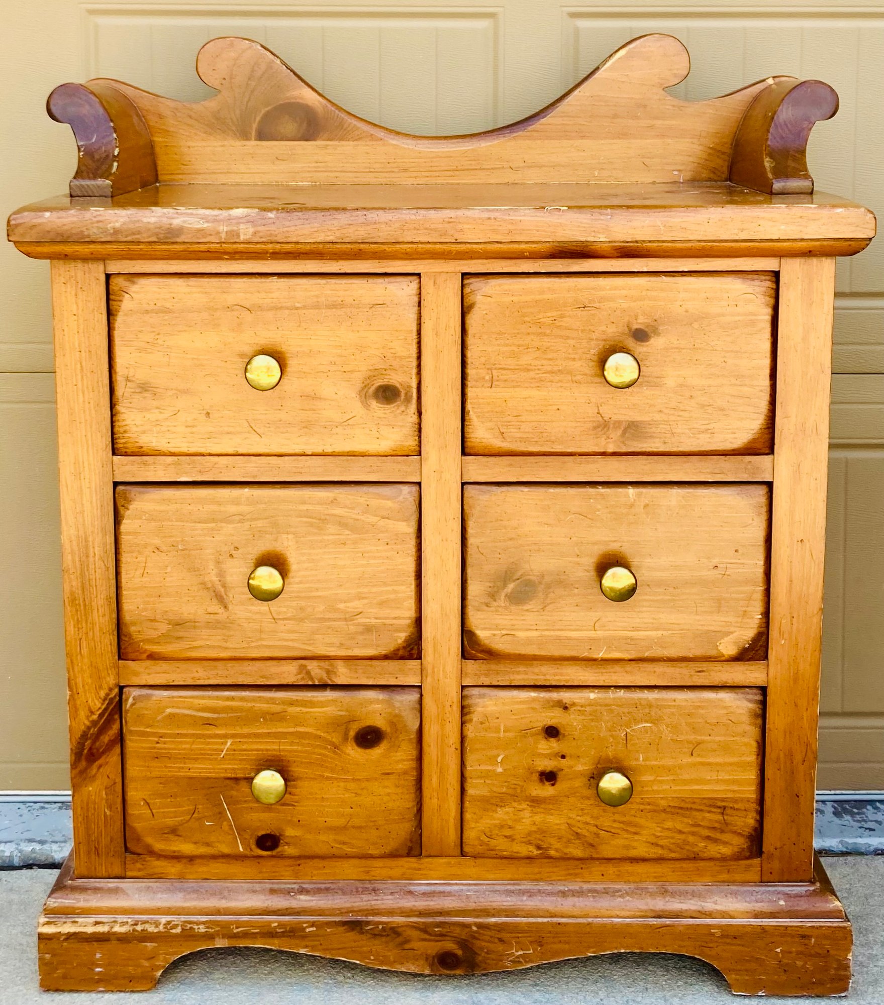 Wooden 6 Drawer Dresser #196580 | Auctionninja.com