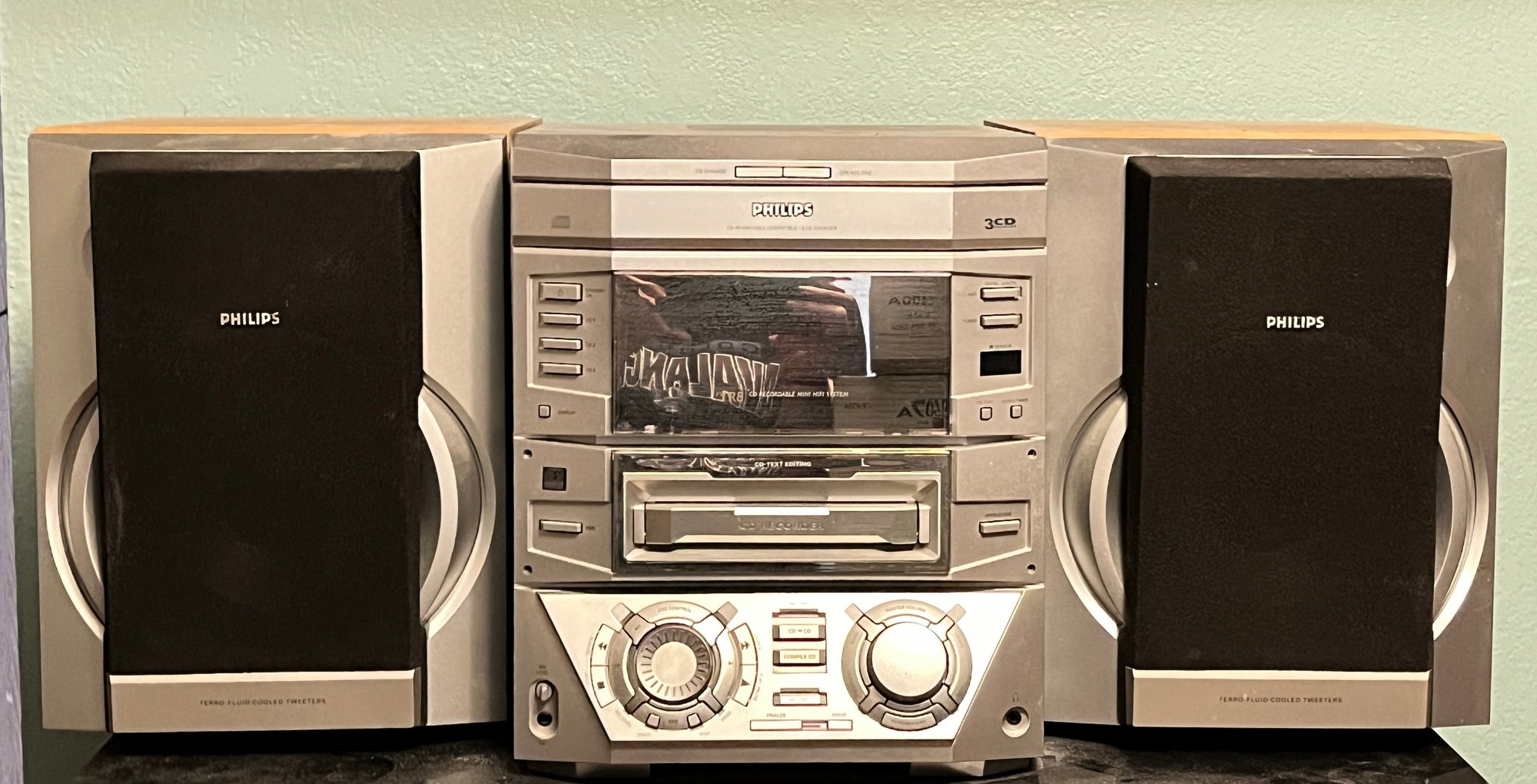 Phillips Mini System - CD Burner, 3 Disc CD Player, AM/FM Tuner With 2 ...