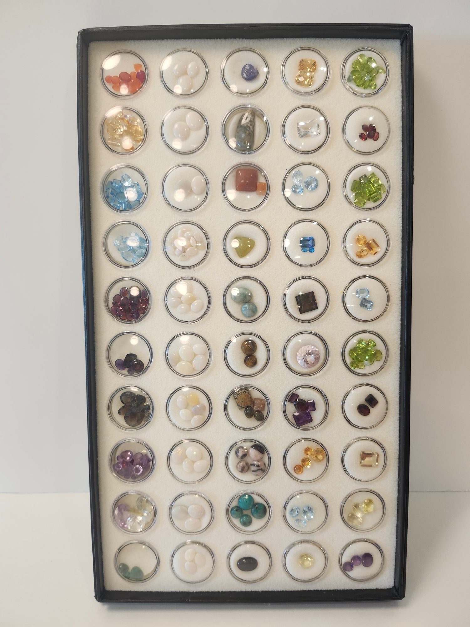 50 Capsule Gem Rock Jewelry Assortment #15485 | Auctionninja.com