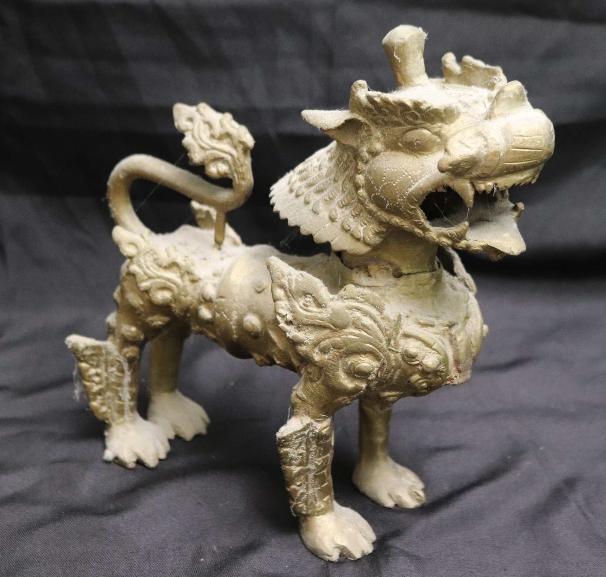 Vintage Painted Metal Chinese Foo Dog Sculpture #49529 | Auctionninja.com