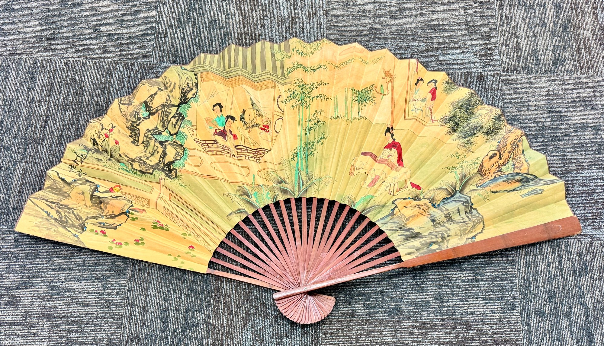 Large Vintage Asian Fan #37950 | Auctionninja.com