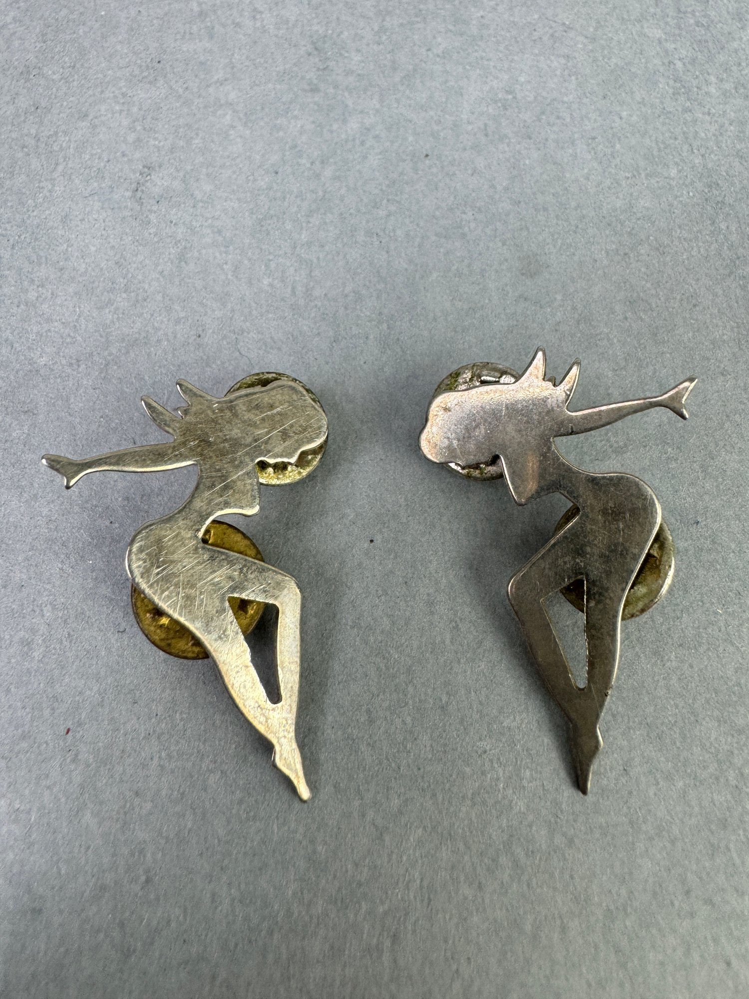 2 Night Club Pins #48261 | Auctionninja.com
