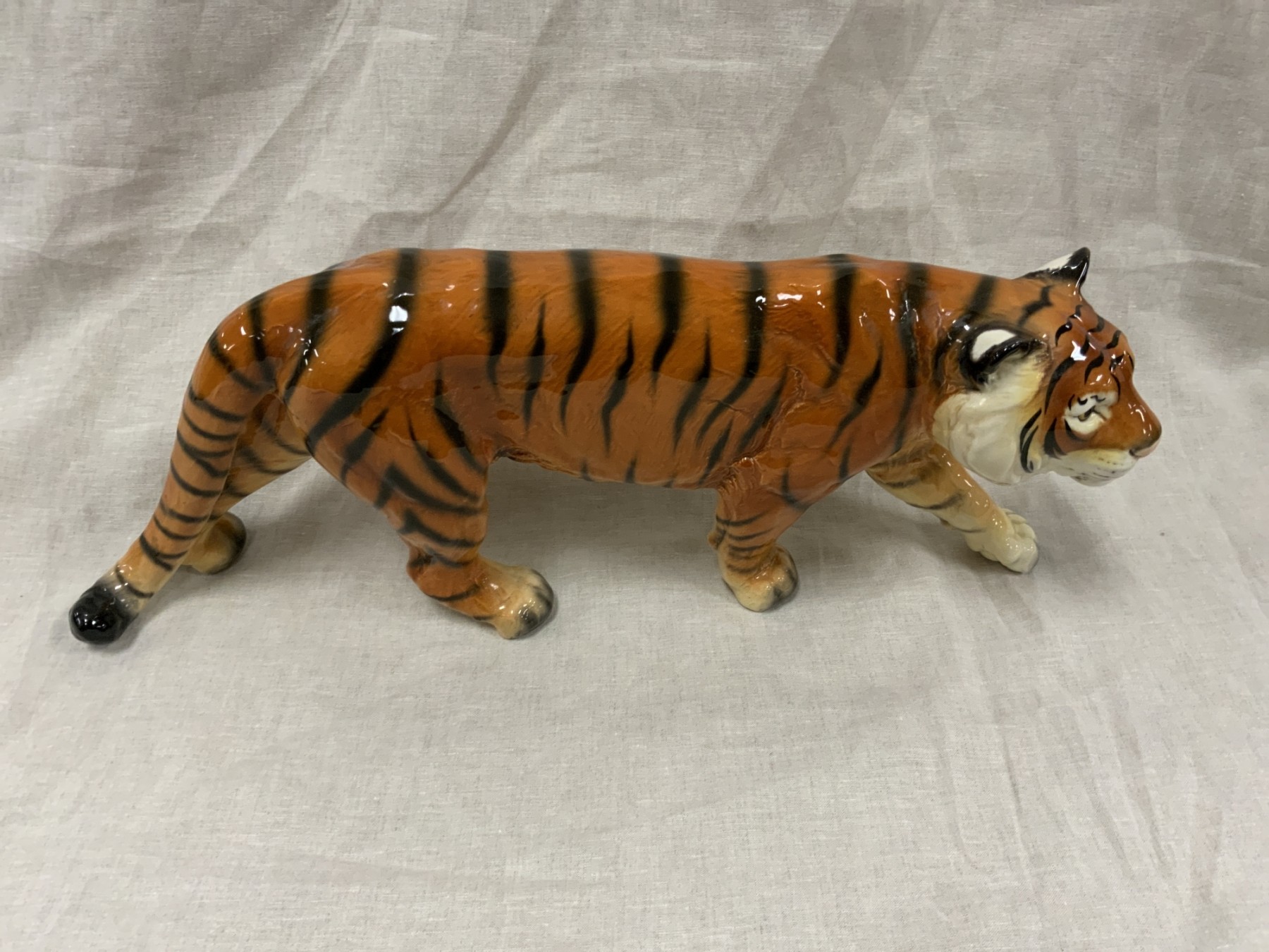 19 Inch Goebel Tiger #6697 | Auctionninja.com