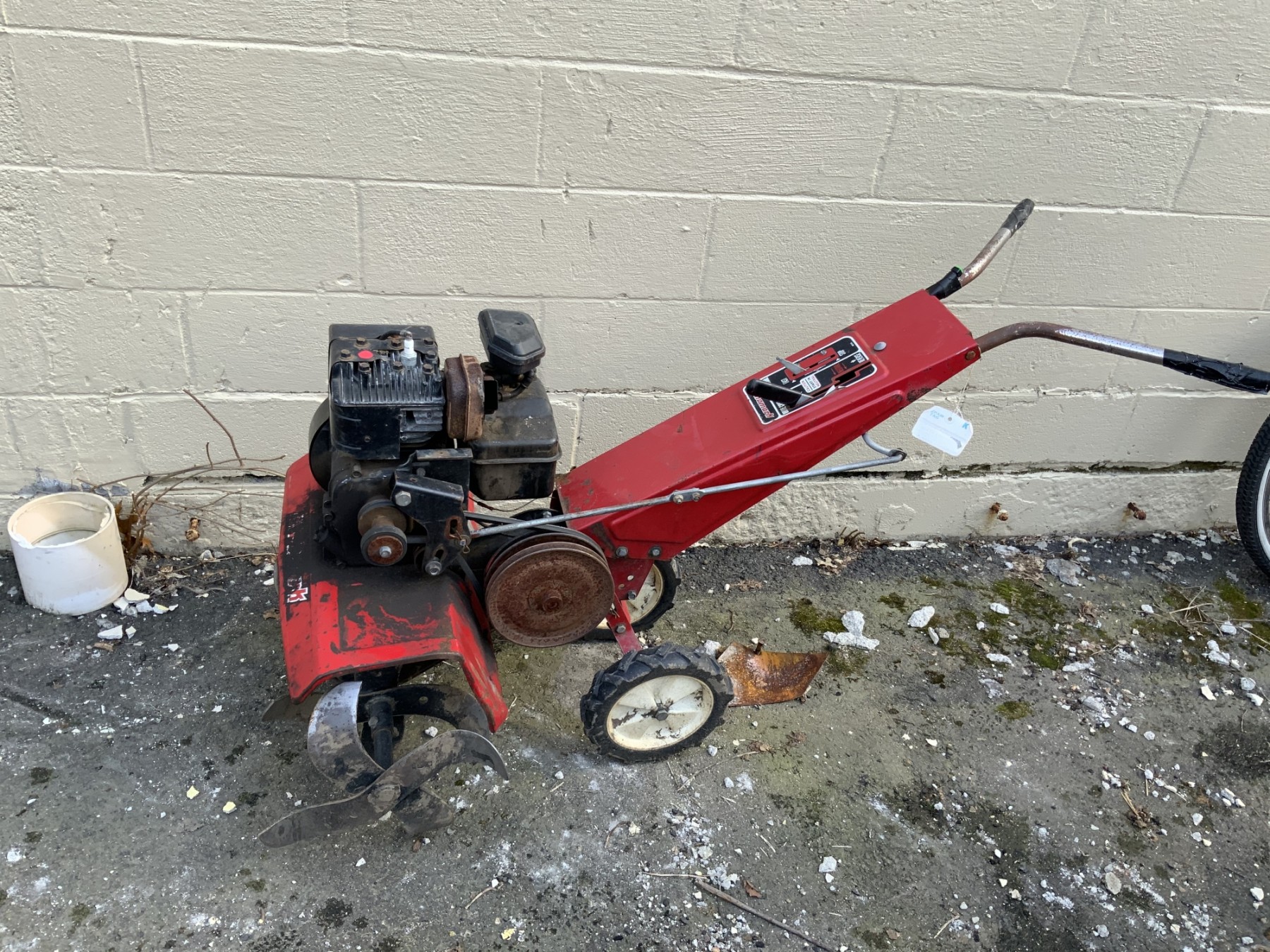 Dynamark Rototiller #9850 | Auctionninja.com