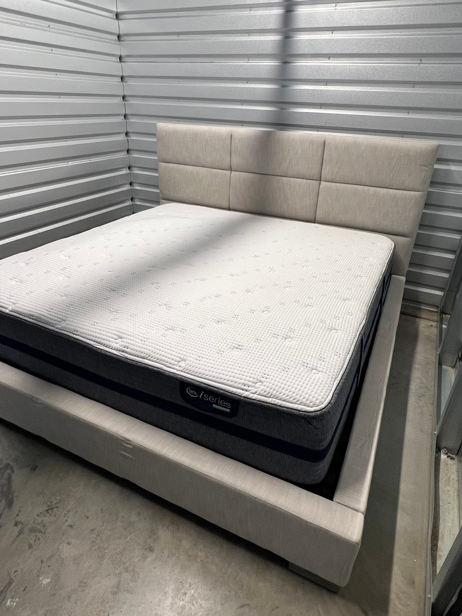 Restoration Hardware King Size Modena Rectangular Channel Panel Fabric Platform Bed #4412 ...