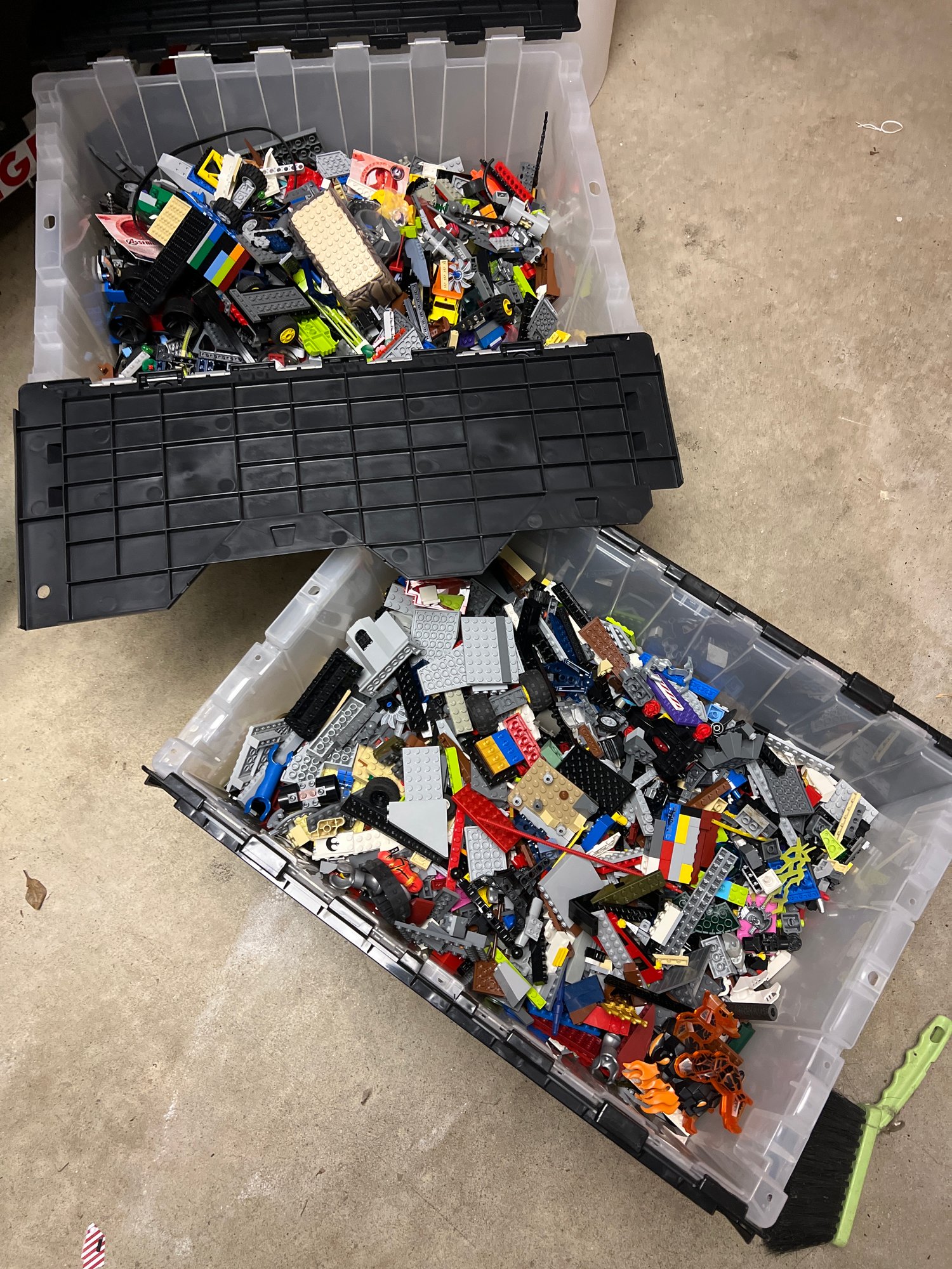 Two Boxes Of Legos #3529 | Auctionninja.com