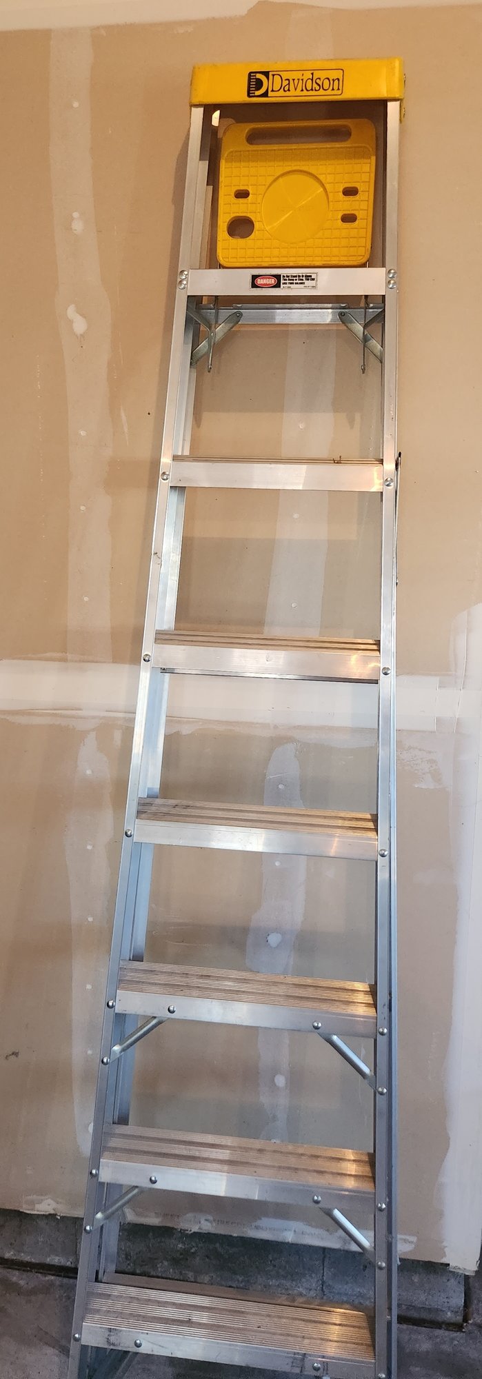 8 Foot Davidson Aluminum Ladder, Tools #8339 | Auctionninja.com