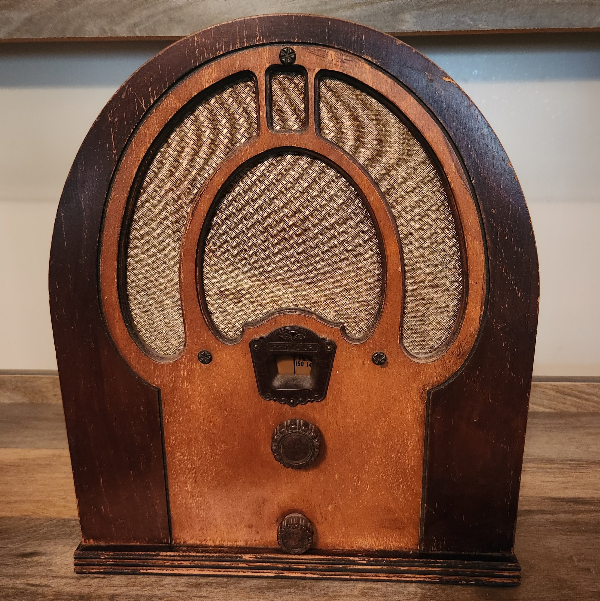 1932/33 Philco Cathedral 80 Radio, Audio Equipment, Collectible ...