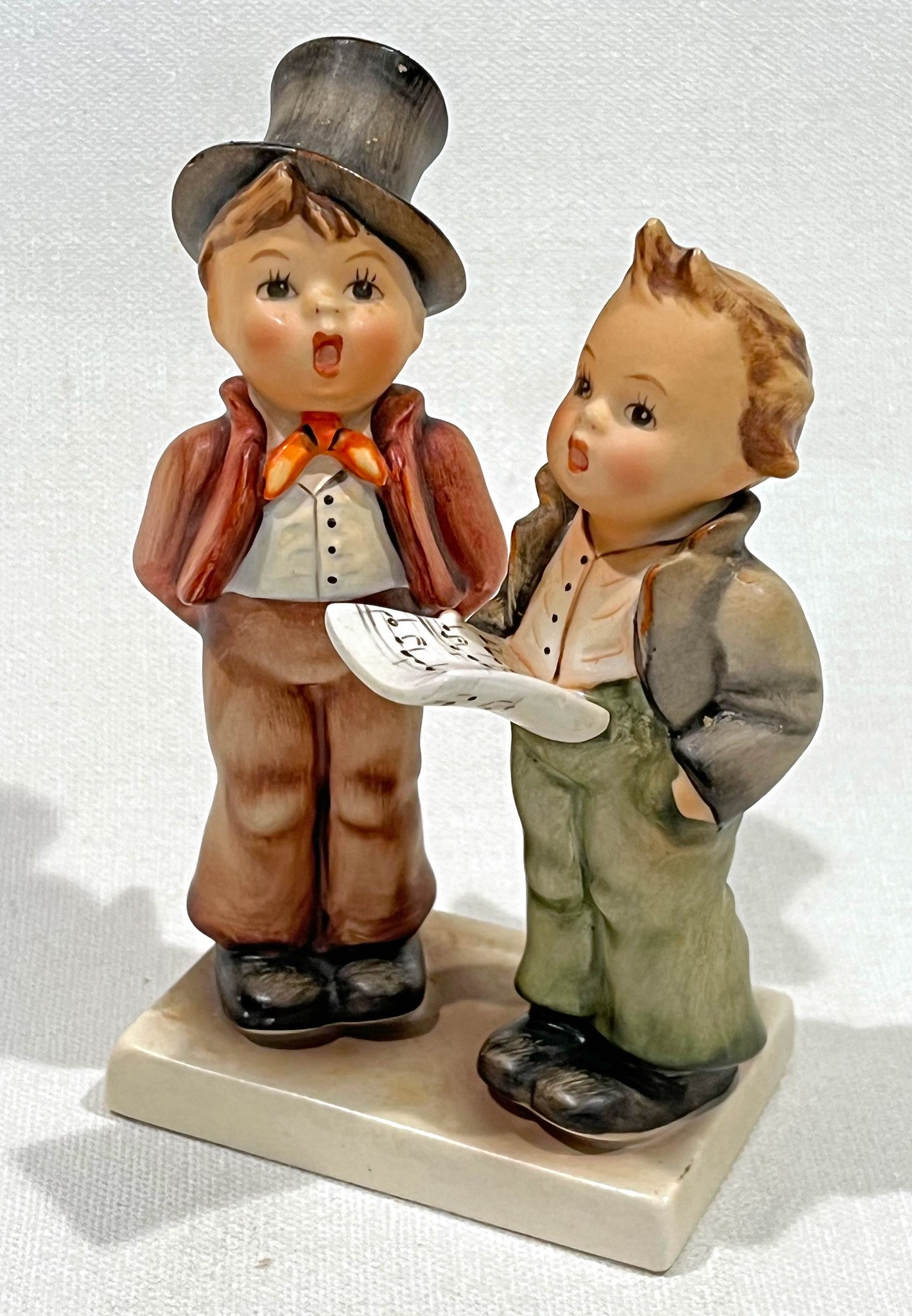 1950s HUMMEL GOEBEL DUET Boys Singing Carols No. 130, TMK-2, FULL BEE ...