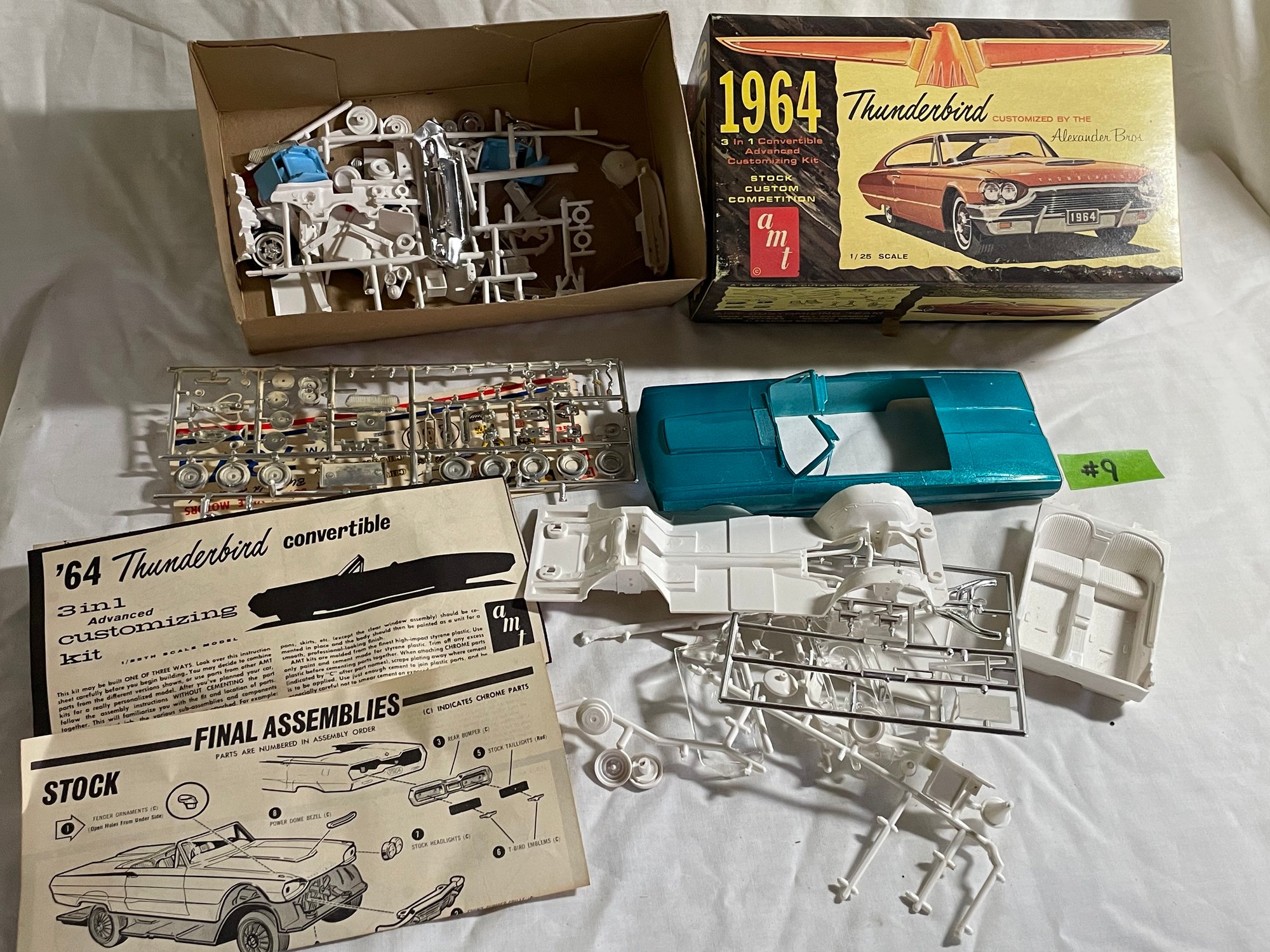 1964 Thunderbird AMT Model Car Kit - Vintage #22340 | Auctionninja.com