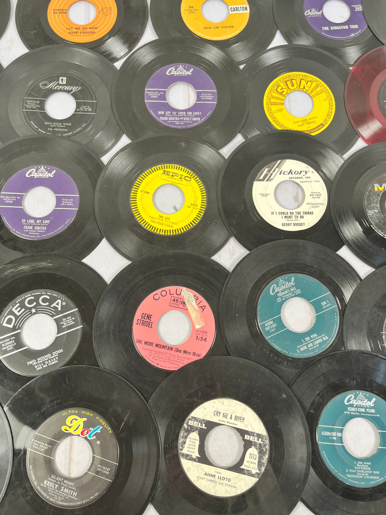 Huge Lot Of Vinyl Records/LPs With Miscellaneous Songs And Artists- 45s ...