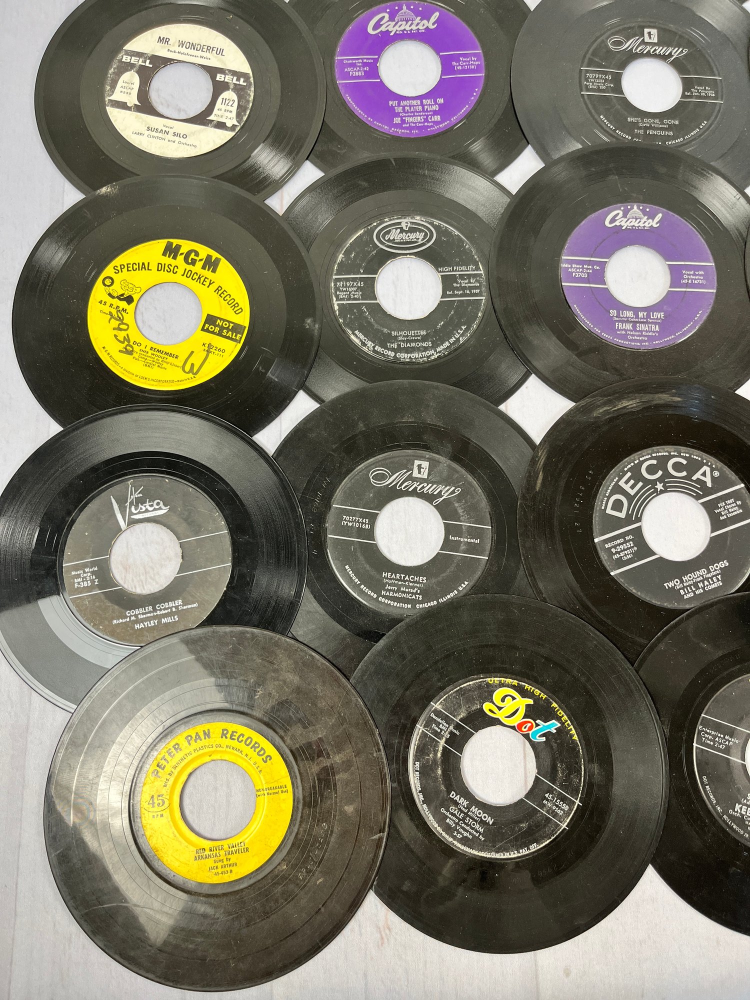Huge Lot Of Vinyl Records/LPs With Miscellaneous Songs And Artists- 45s ...