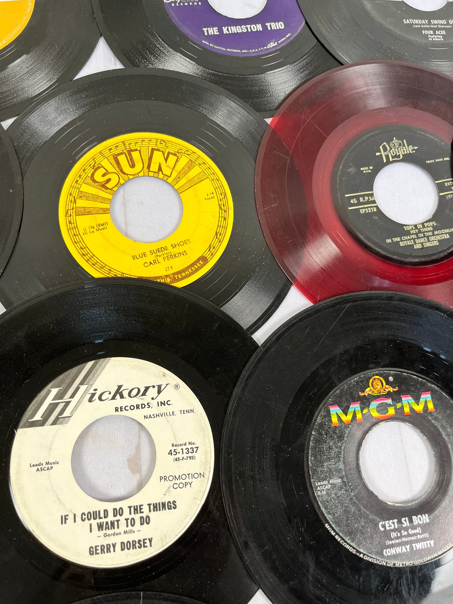 Huge Lot Of Vinyl Records/LPs With Miscellaneous Songs And Artists- 45s ...