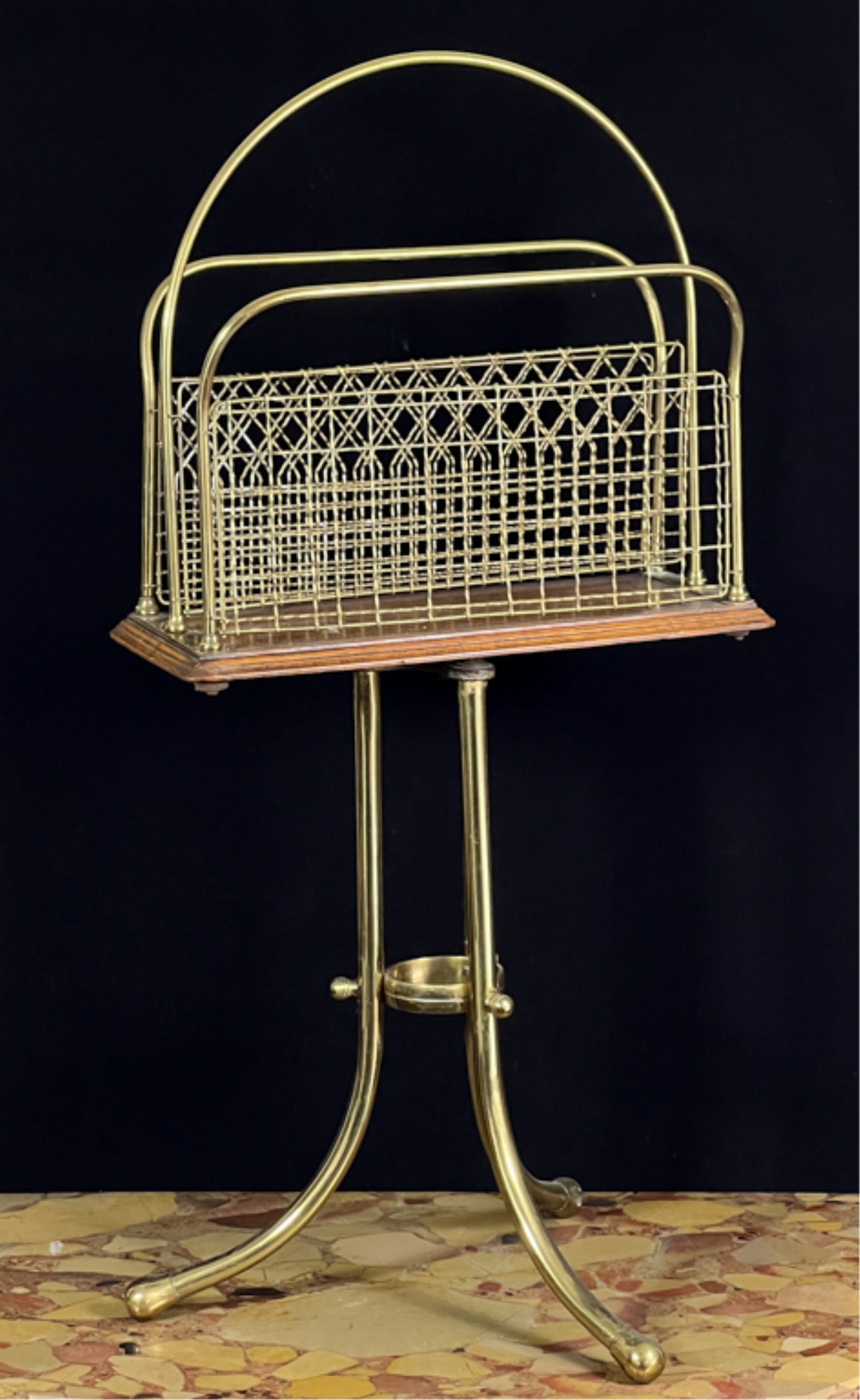 ENGLISH BRASS & OAK REVOLVING STAND #38179 | Auctionninja.com