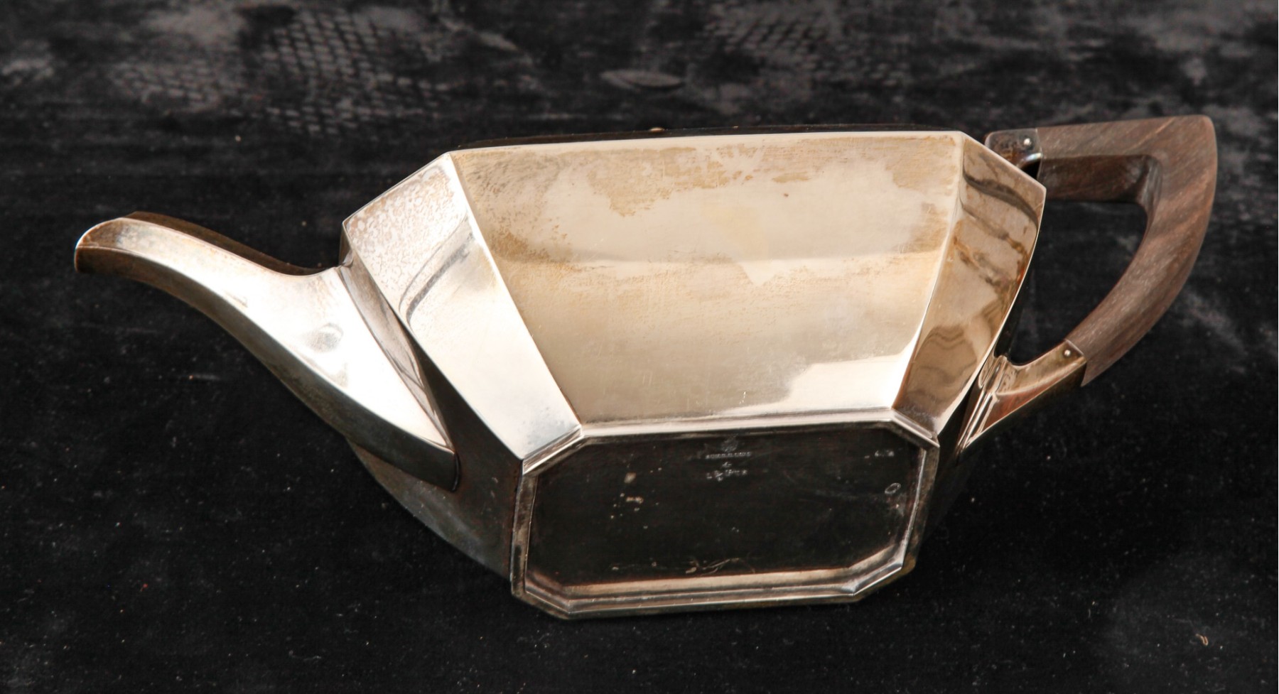 WILLIAM DURGIN STERLING SILVER 1 3/4 PINT TEAPOT #38627 | Auctionninja.com