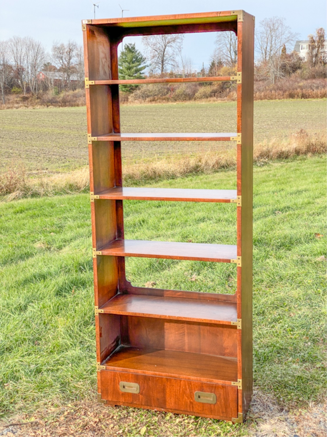 MID CENTURY BRASS BOUND HENREDON BOOKCASE #14142 | Auctionninja.com